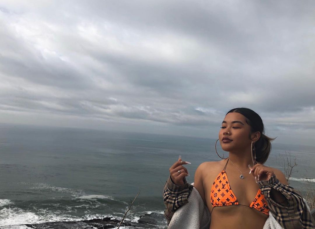 Ocean breeze | Scrolller