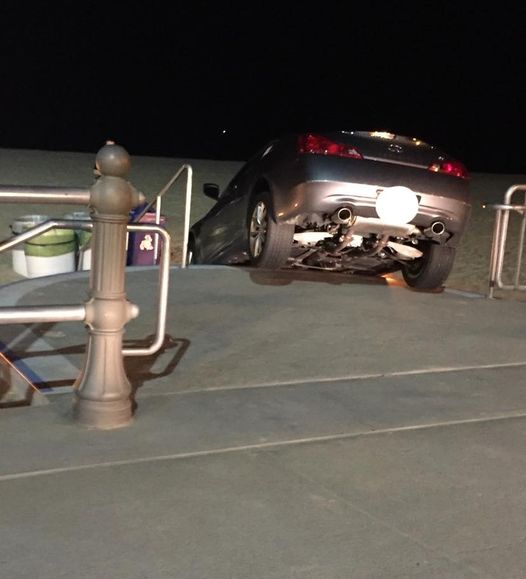 Oceanfront, 2 AM. | Scrolller