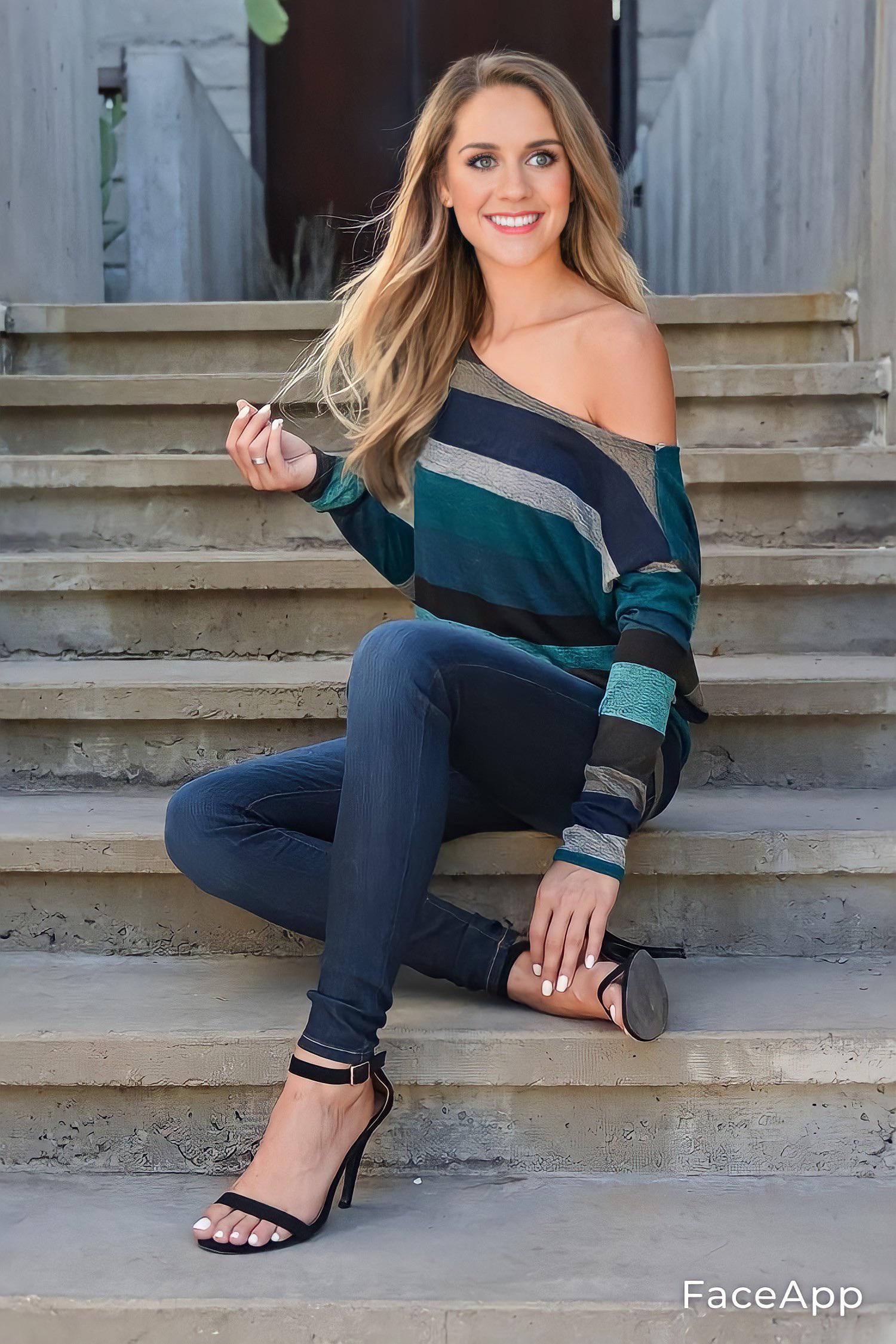 Off the shoulder | Scrolller