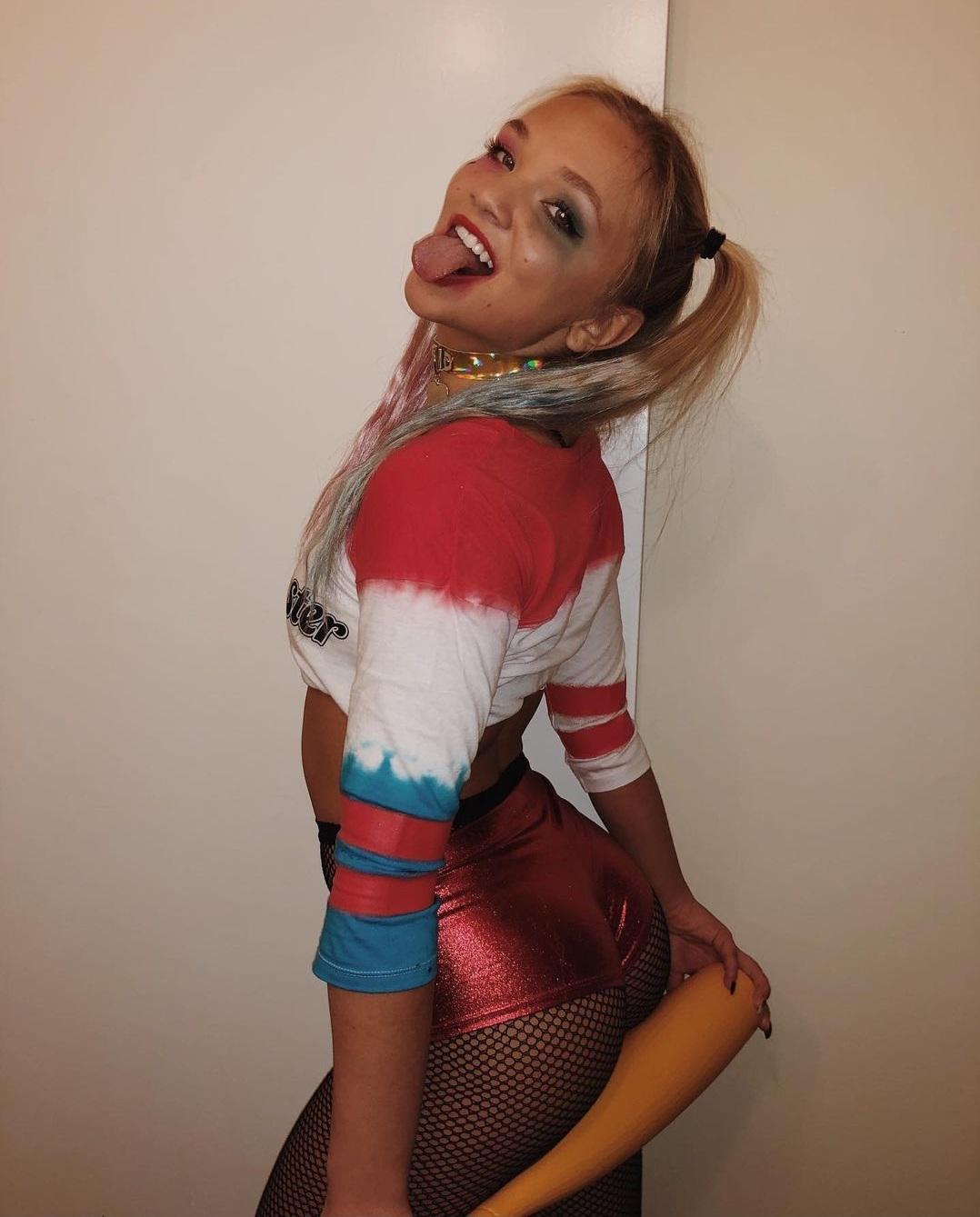 Old, now deleted pic from her IG | Scrolller