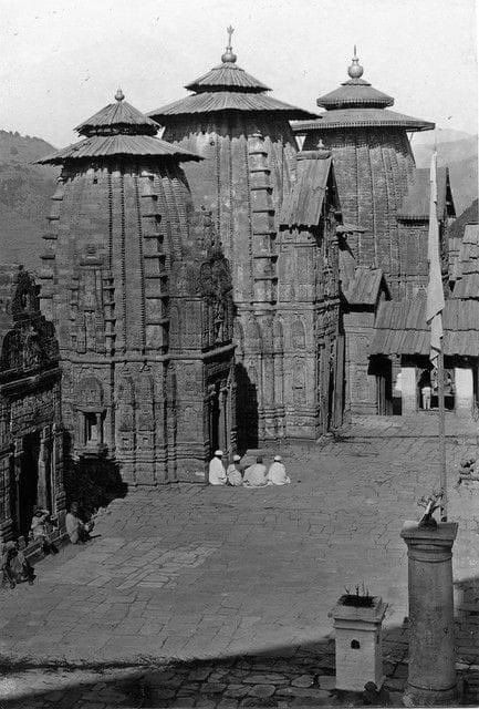 Old Photo of Ancient Hindu Temple in India | Scrolller