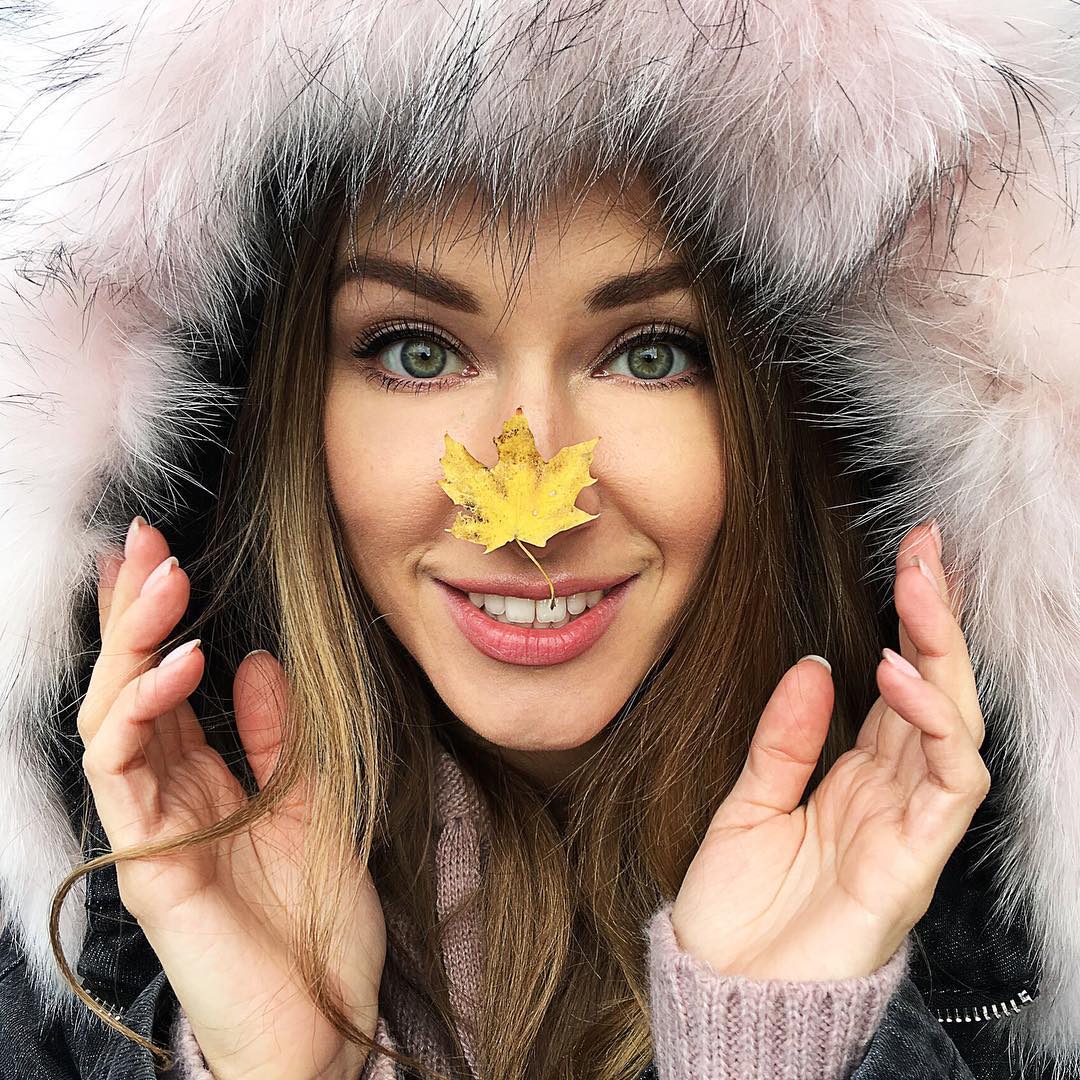 Olga Alberti | Scrolller