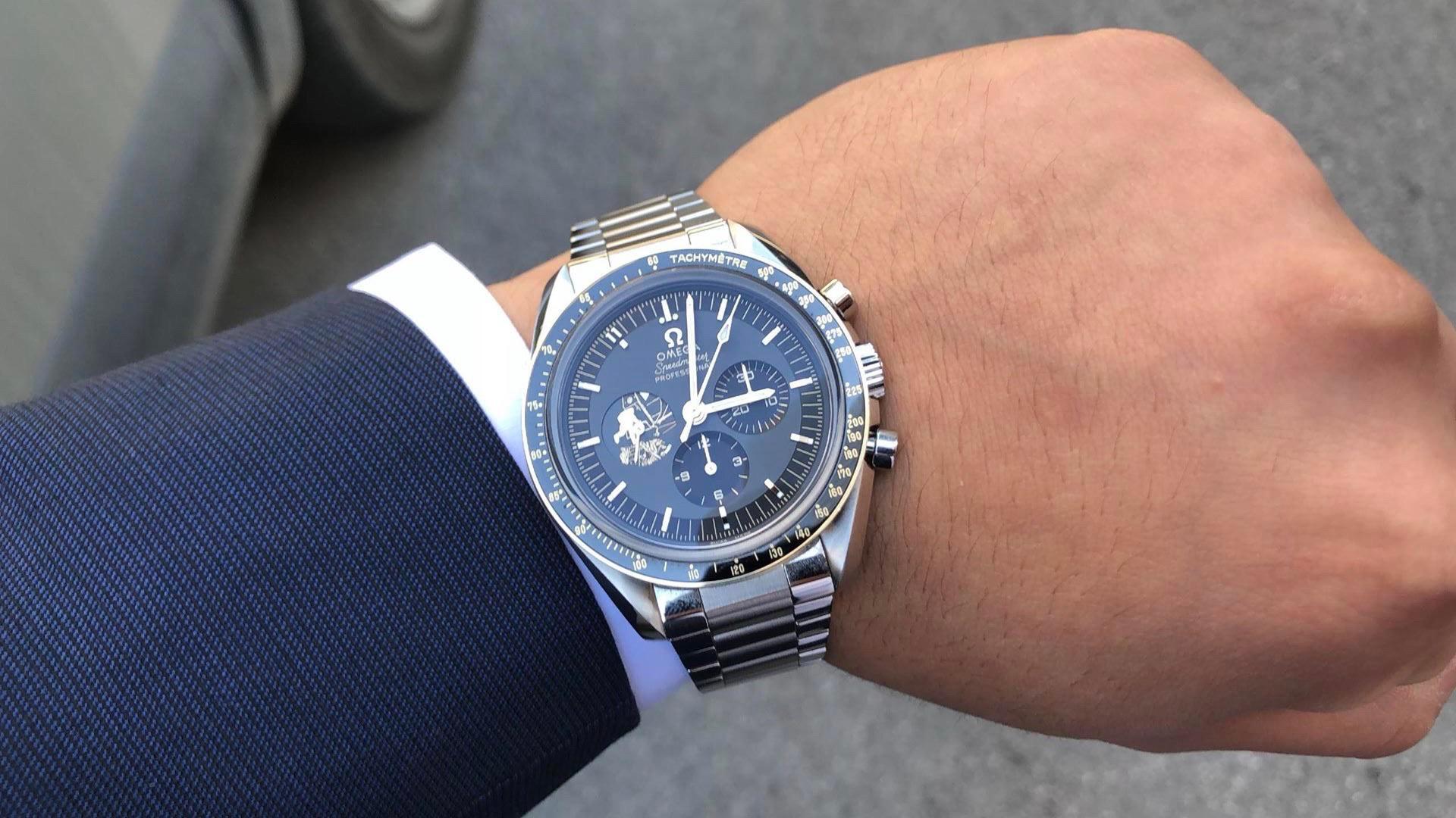 [omega] Apollo 11 50th | Scrolller
