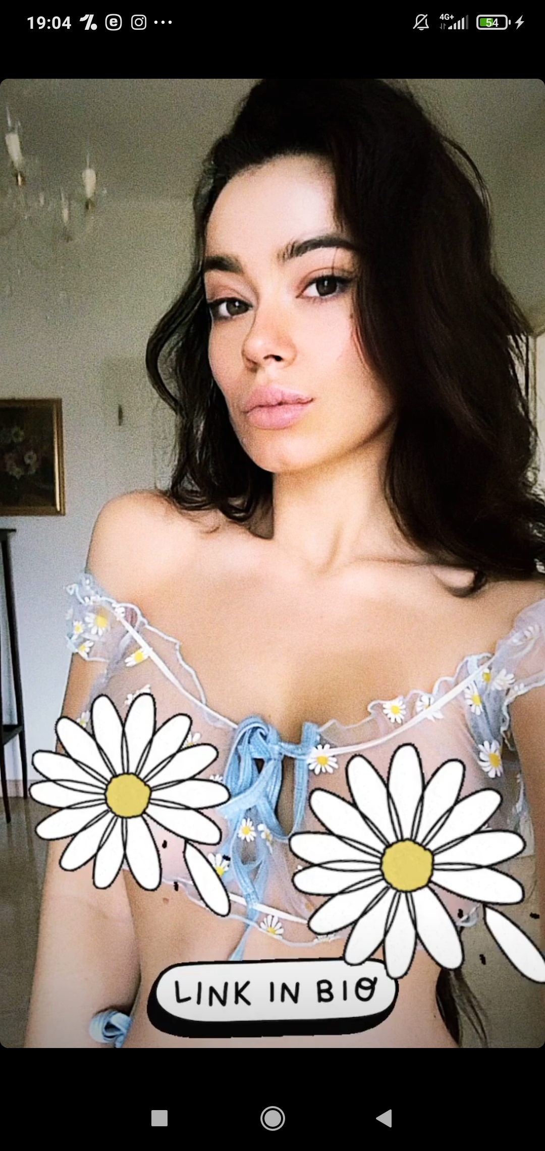 Chi la ha? | Scrolller