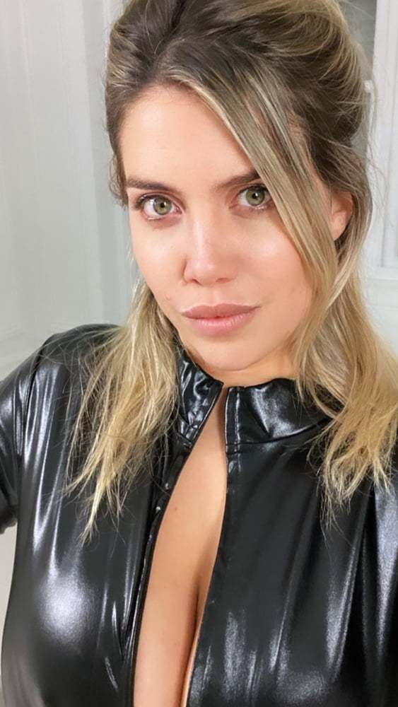 On leather | Scrolller