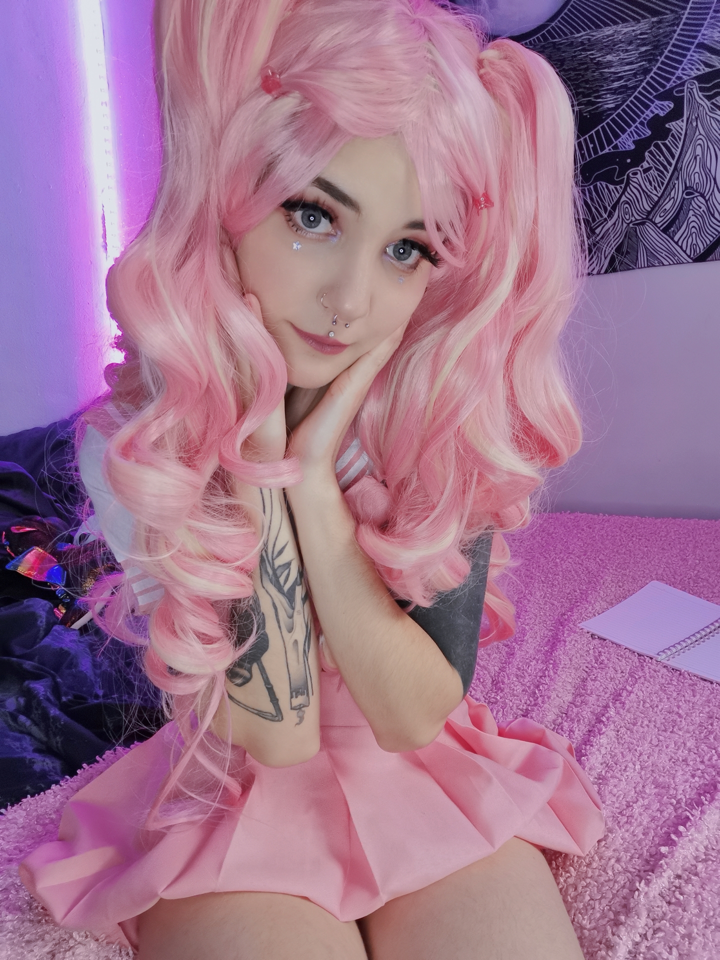 🌸 on the outside, 😈 on the inside | Scrolller