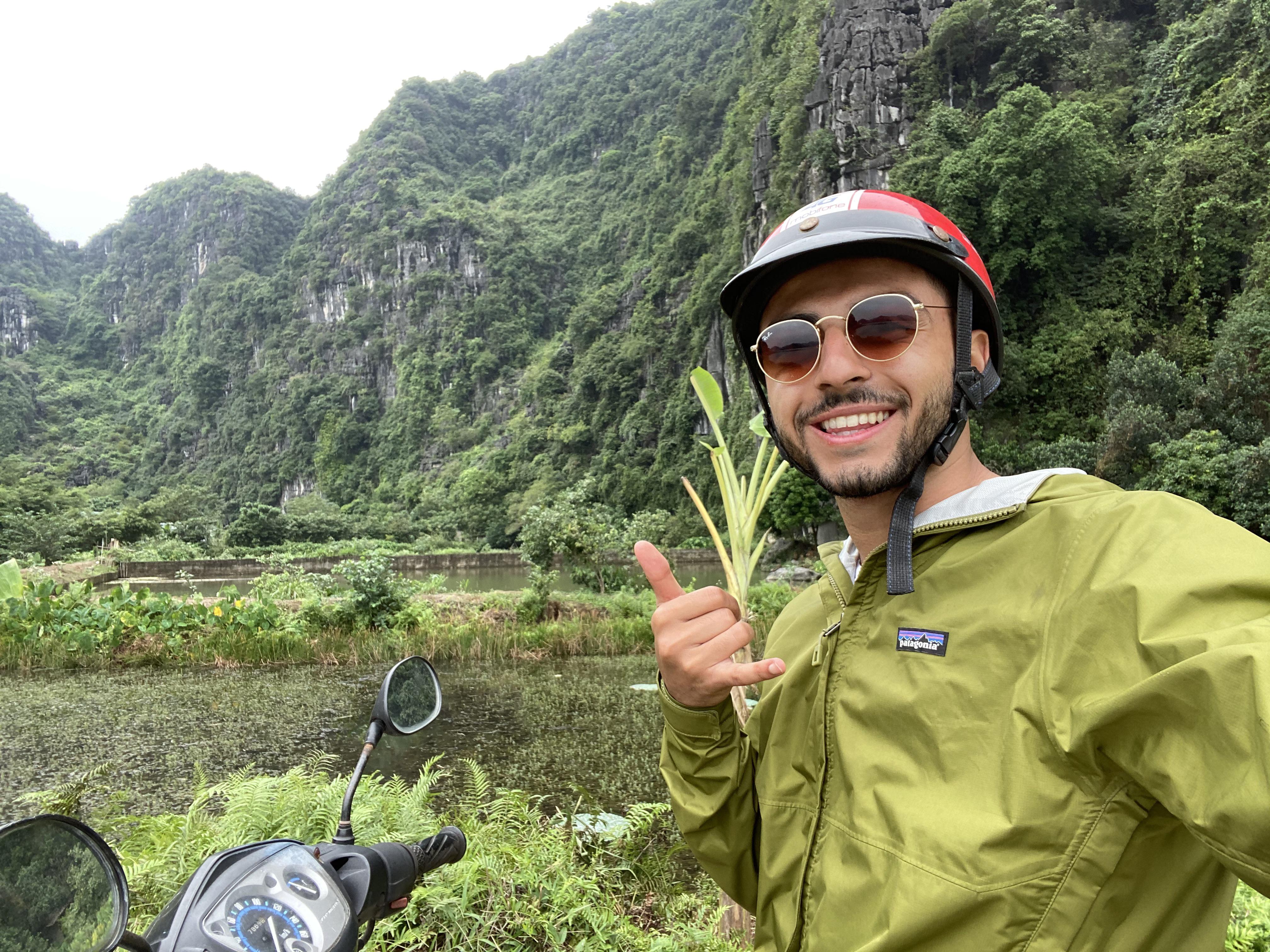 One of the only selfies I took while backpacking Vietnam [over18] | Scrolller