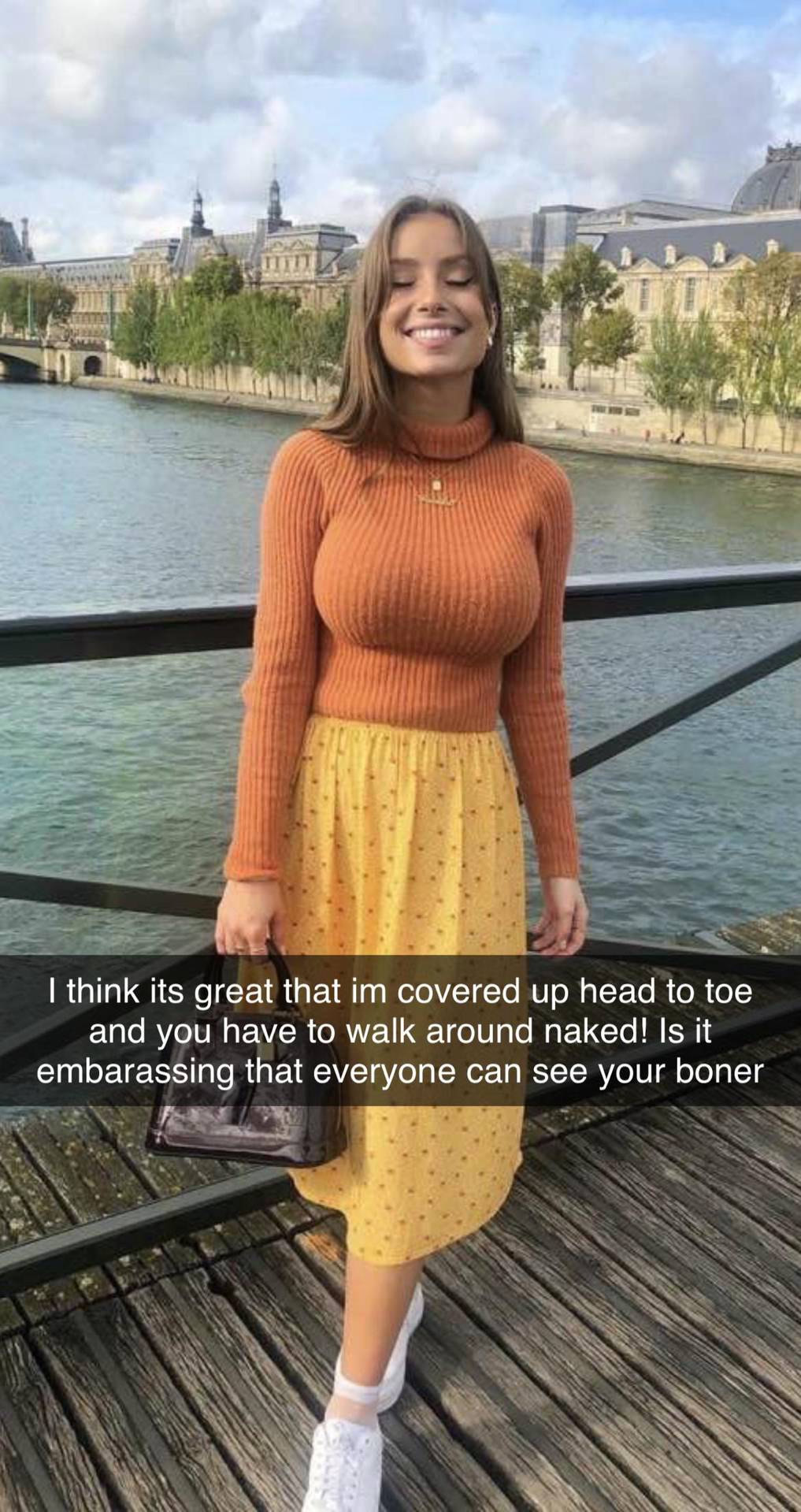 Only her ankles are visible | Scrolller