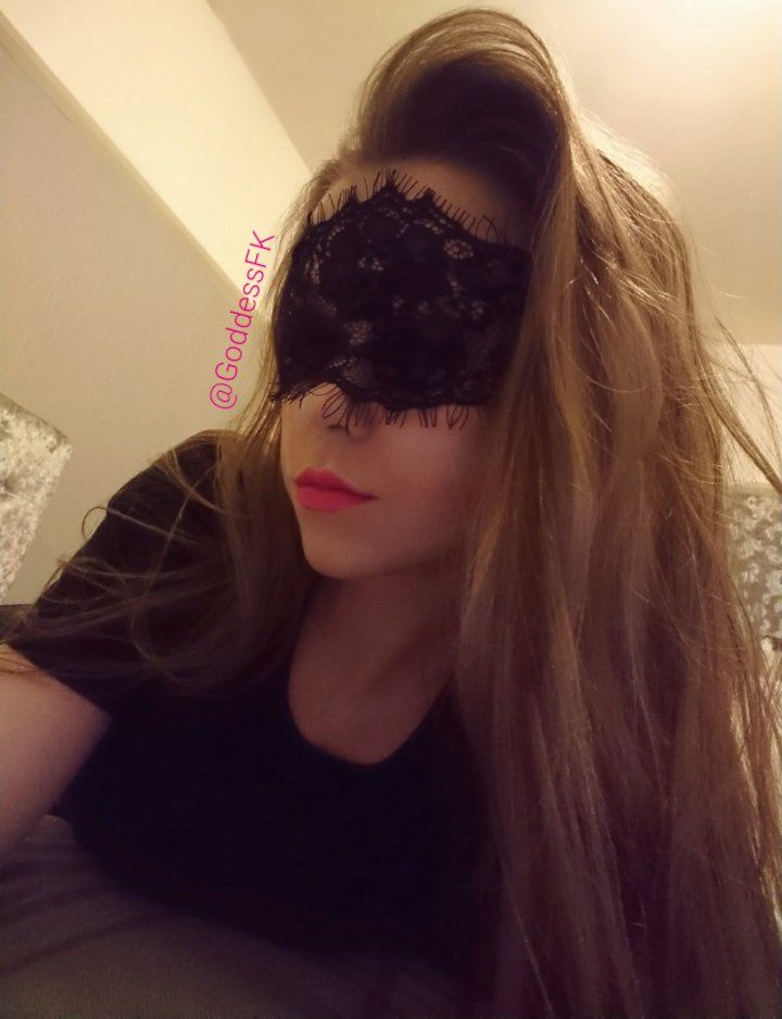 Onlyfans.com/foot_kink 😘 💕 | Scrolller