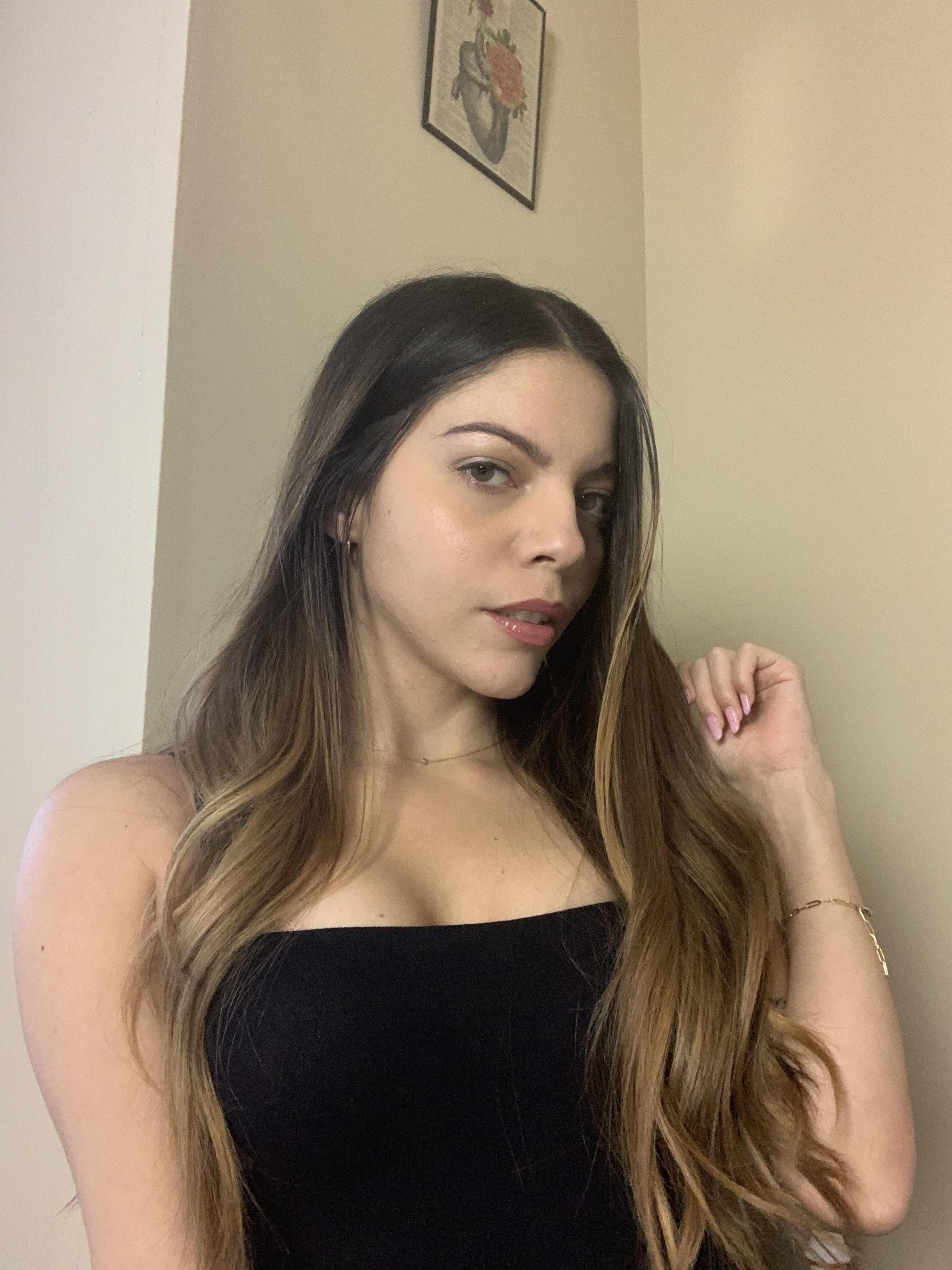 onlyfans.com/PrincesssMiaxx | Scrolller