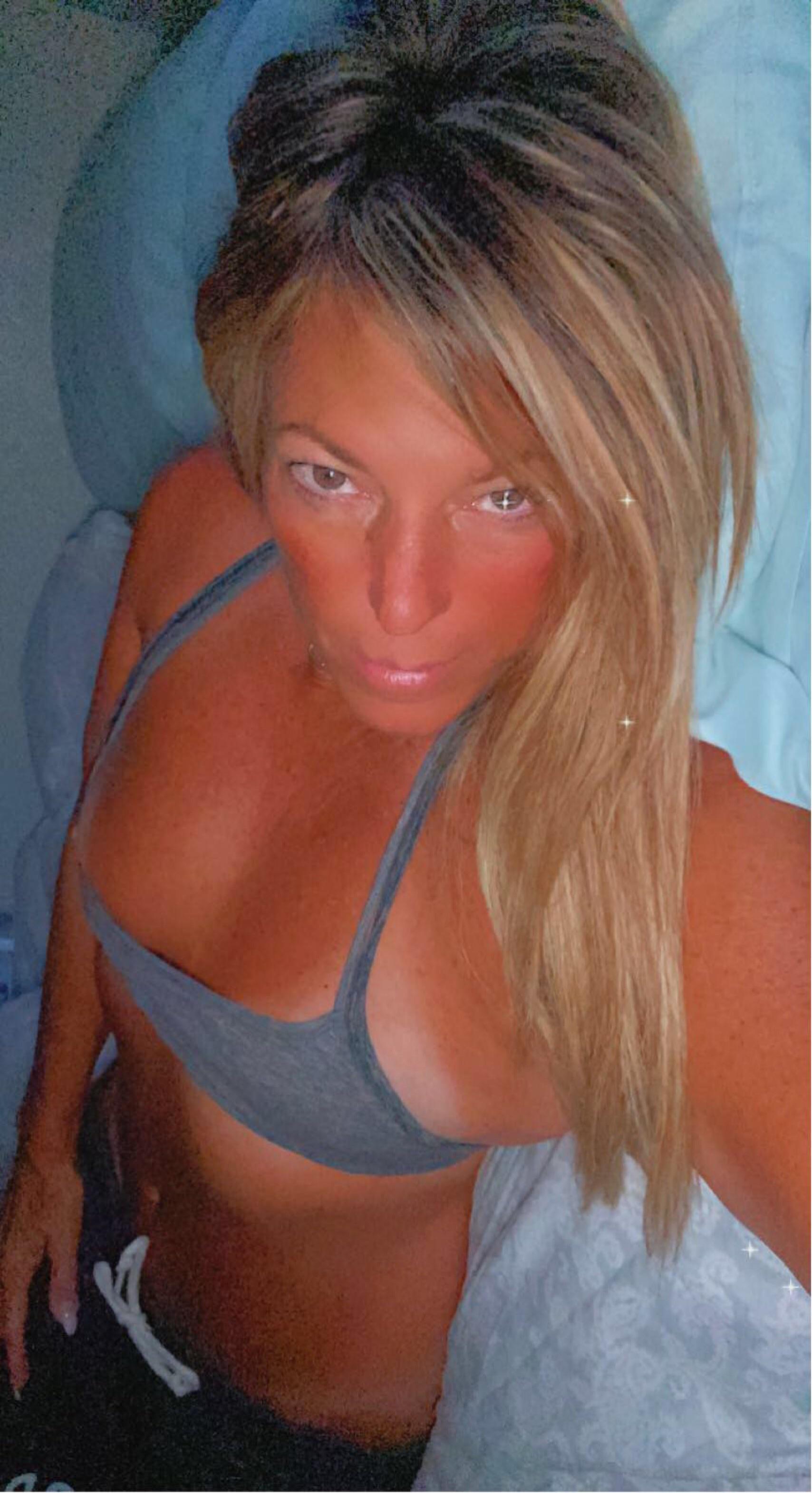 Oops my nipple popped out..😜 | Scrolller