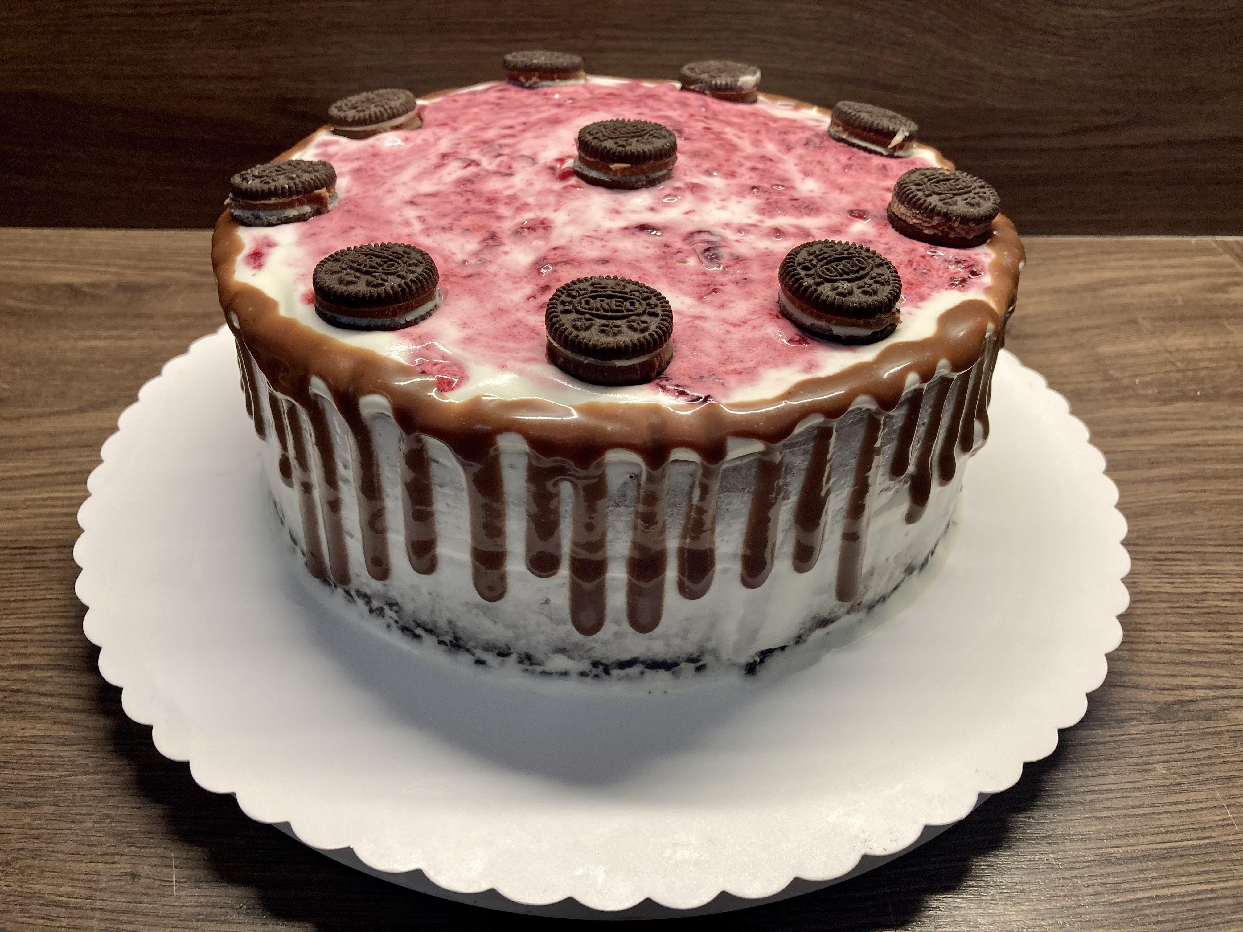 Oreo Drip Cake | Scrolller