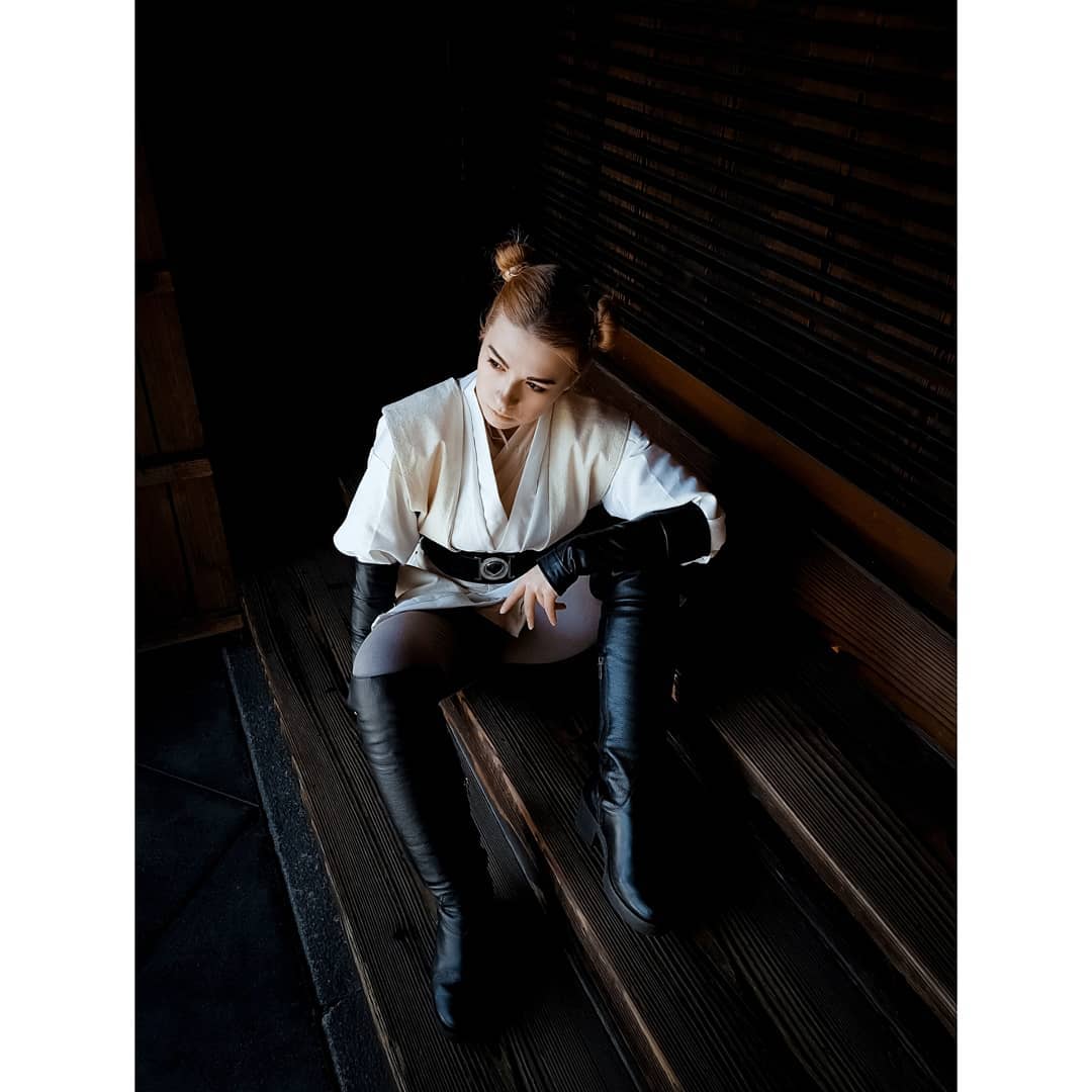 Original cosplay on the Jedi by Doletrat | Scrolller