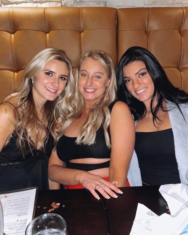 Out to dinner | Scrolller