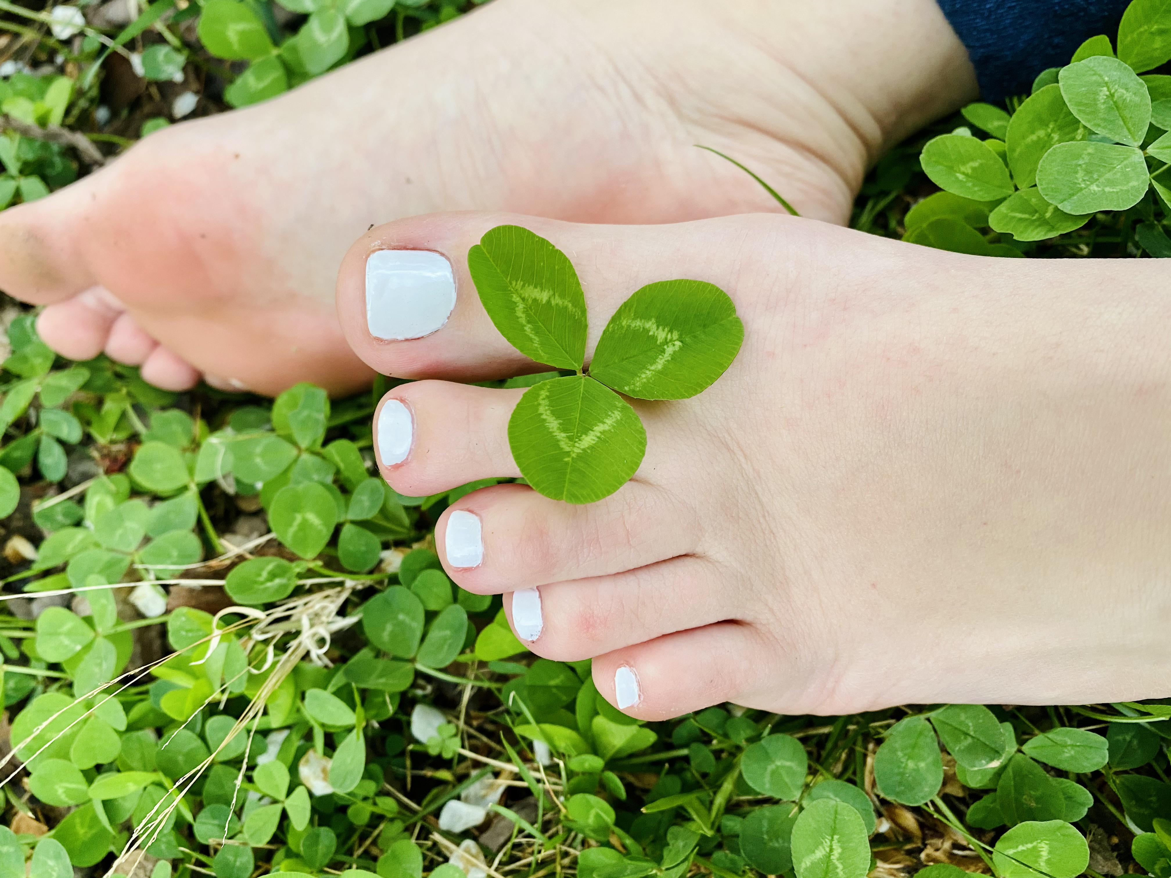 Outside feet | Scrolller