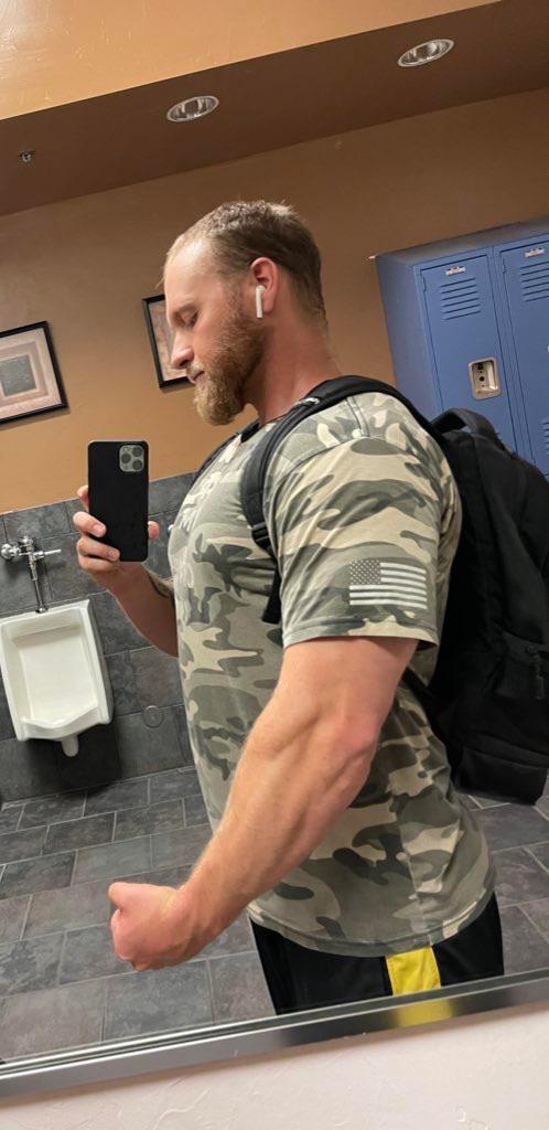 (Over 18) awkward gym selfies | Scrolller