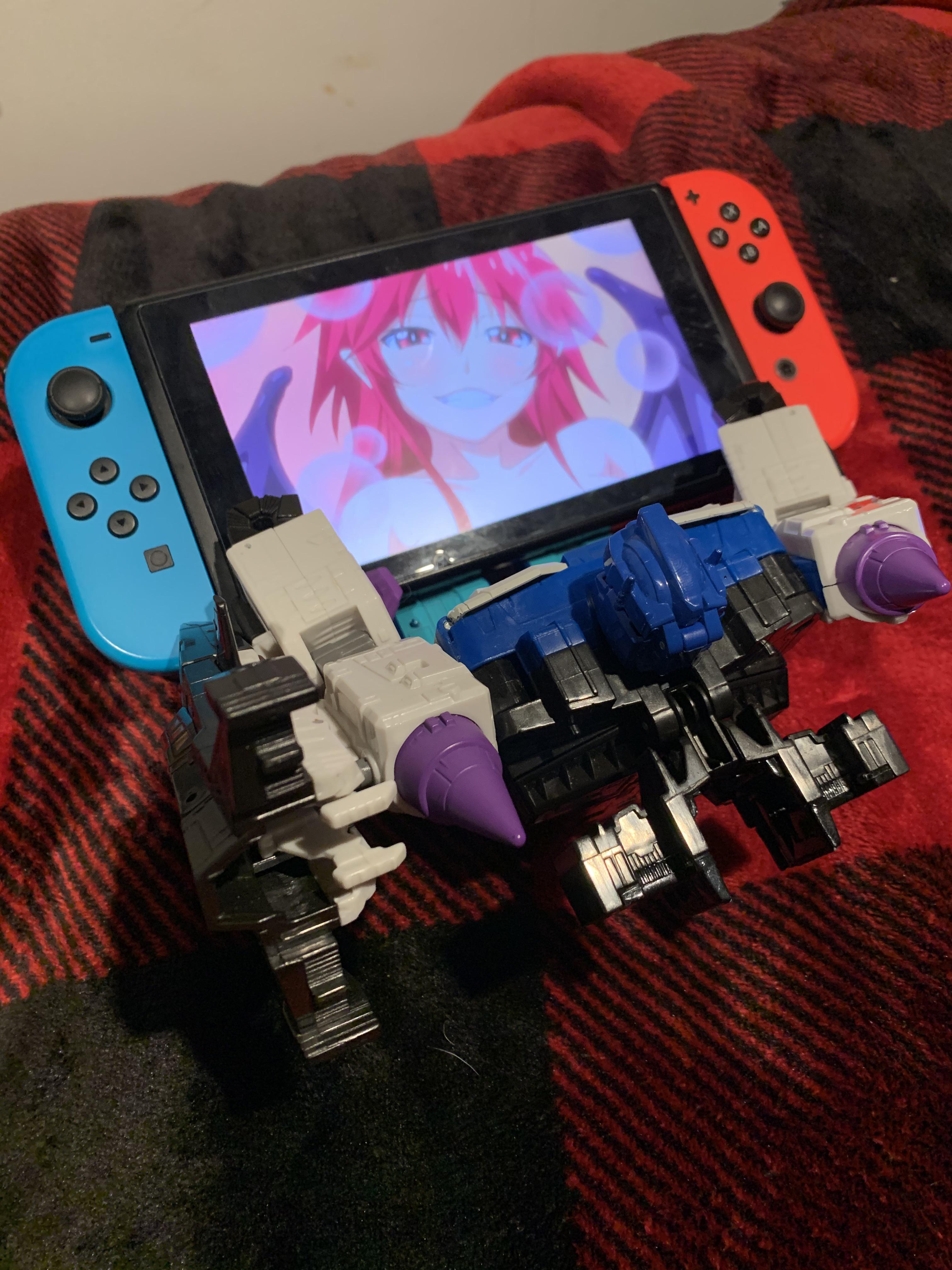 Overlord and the switch | Scrolller