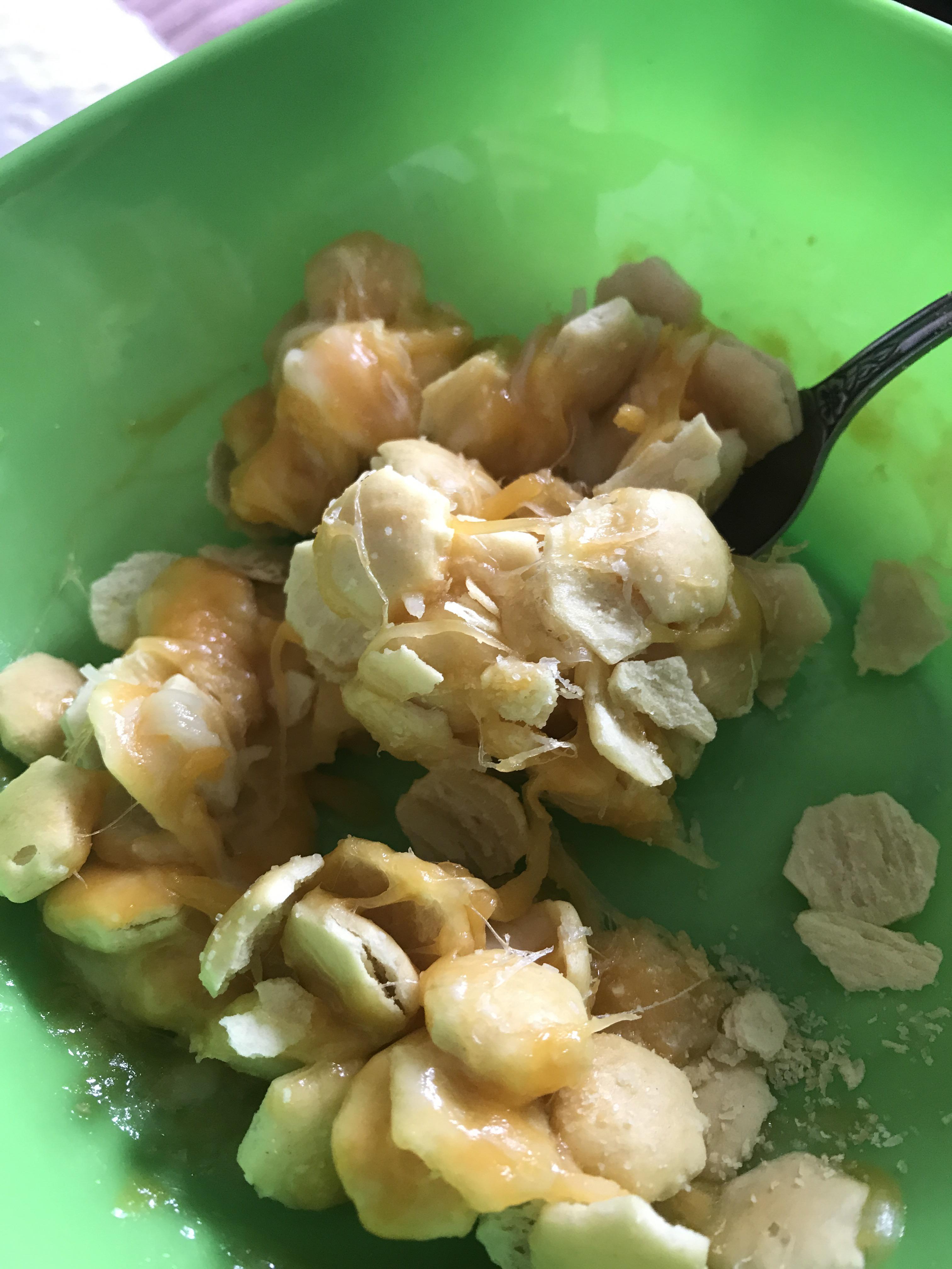 Oyster crackers with shredded cheese | Scrolller
