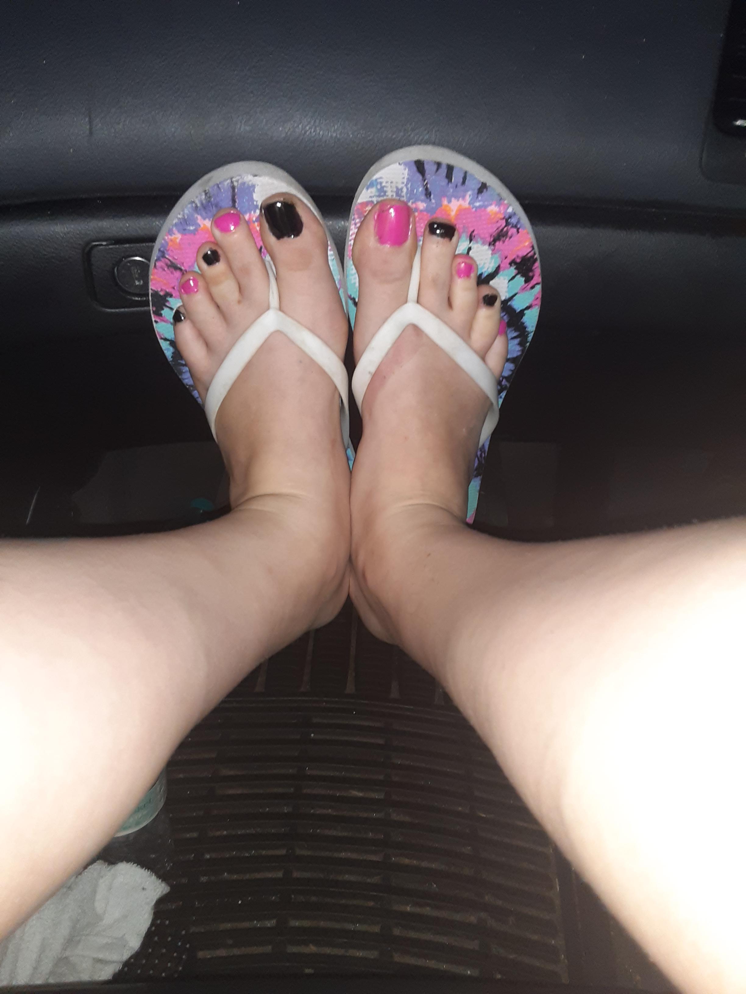 Painted toenails | Scrolller