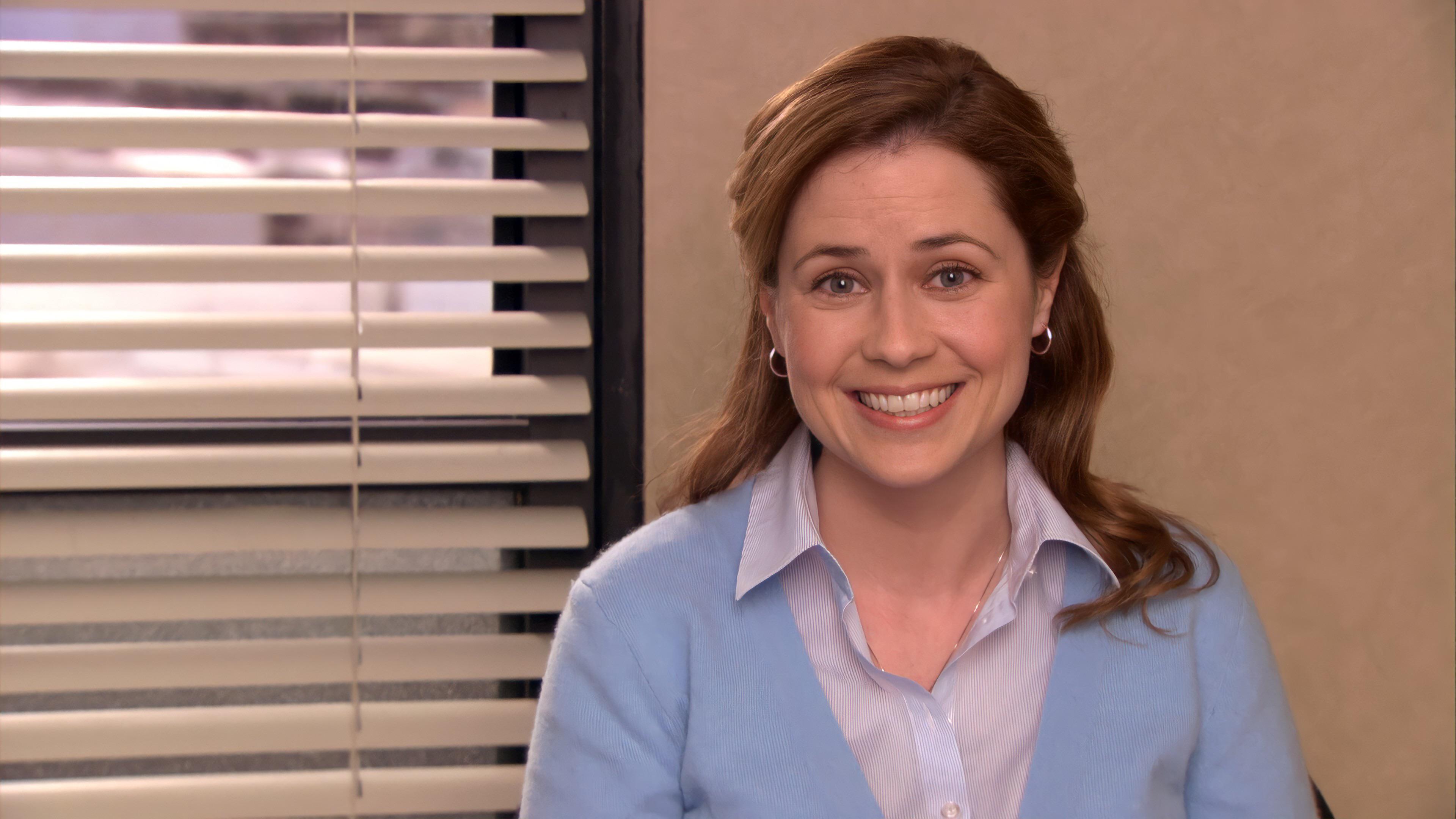 Pam Looking Adorable | Scrolller