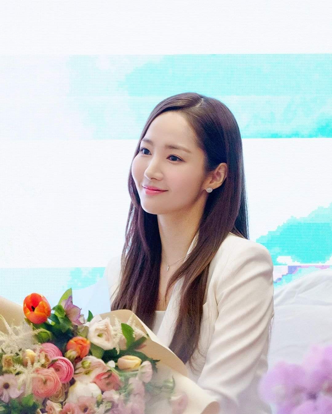 Park Min Young | Scrolller
