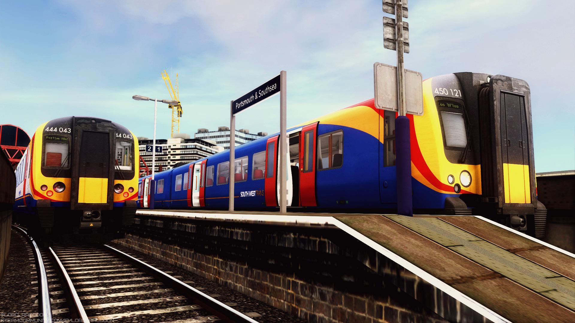 Parrots by the platform | Scrolller