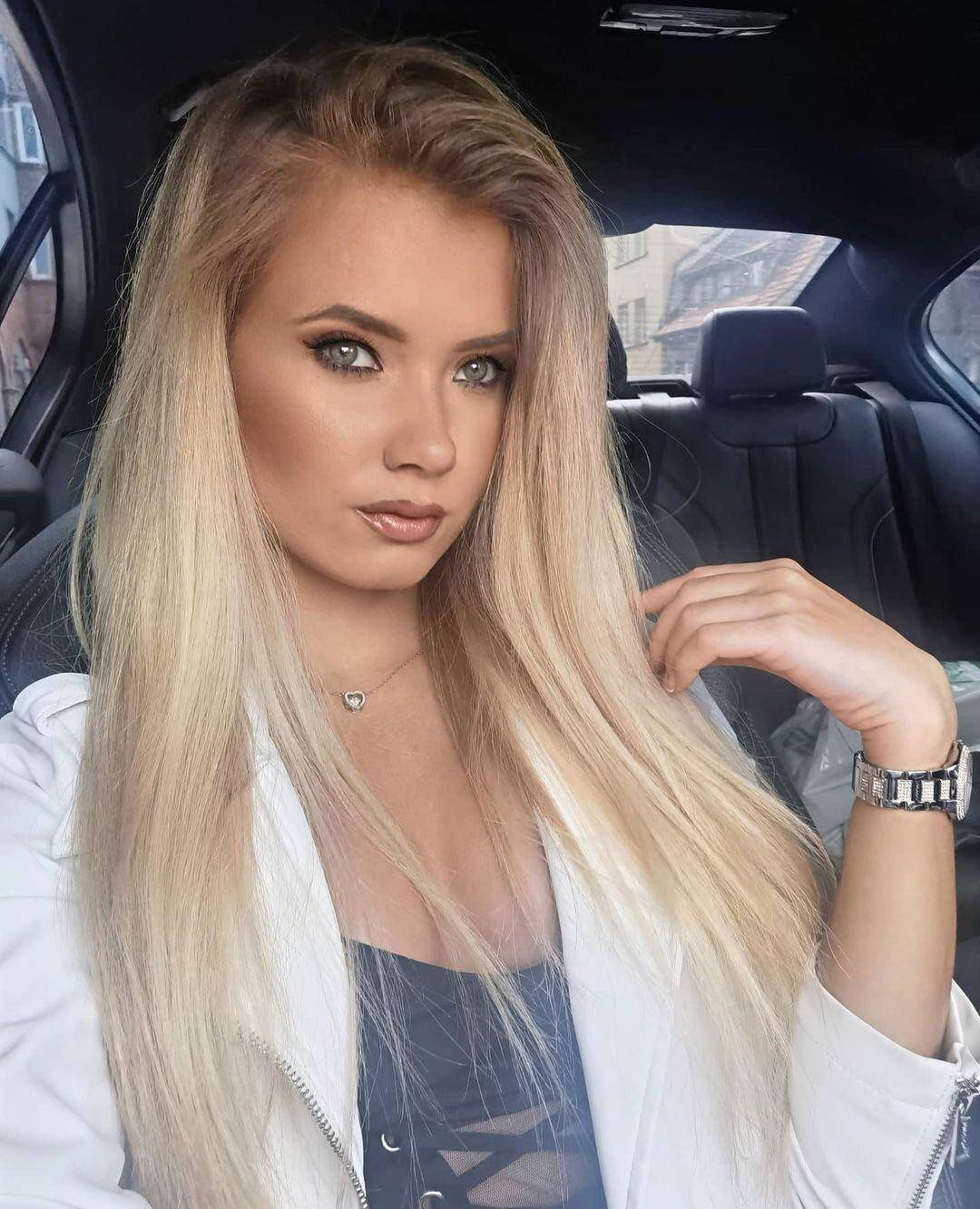 Passenger | Scrolller