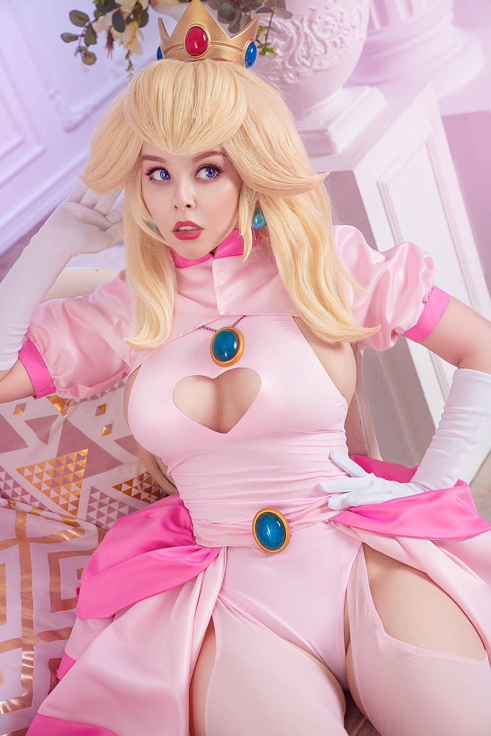 Peach | Scrolller