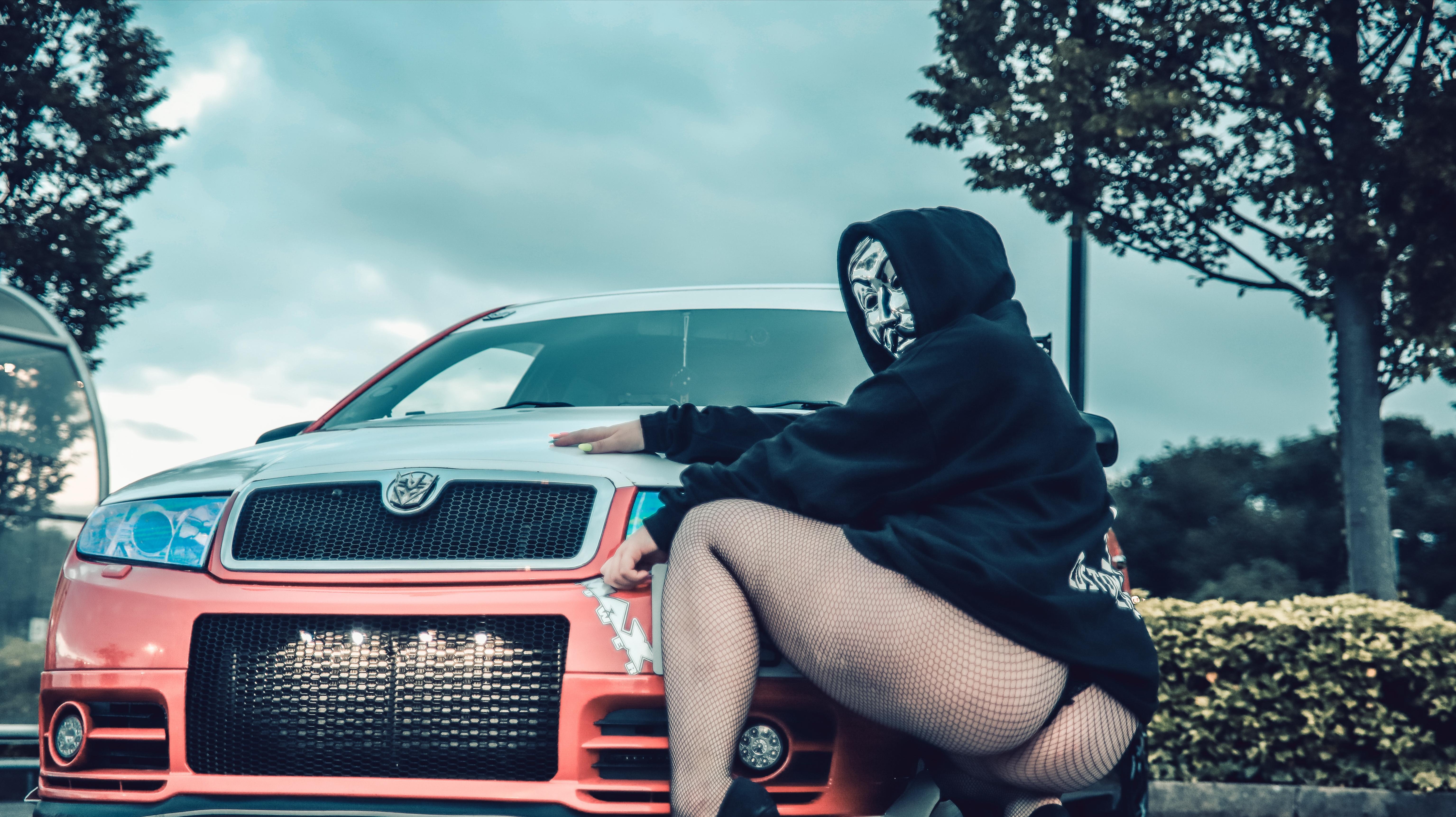 Peekaboo 🤭 | Scrolller