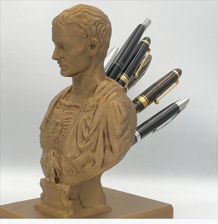 Pen holder "Caesar" | Scrolller