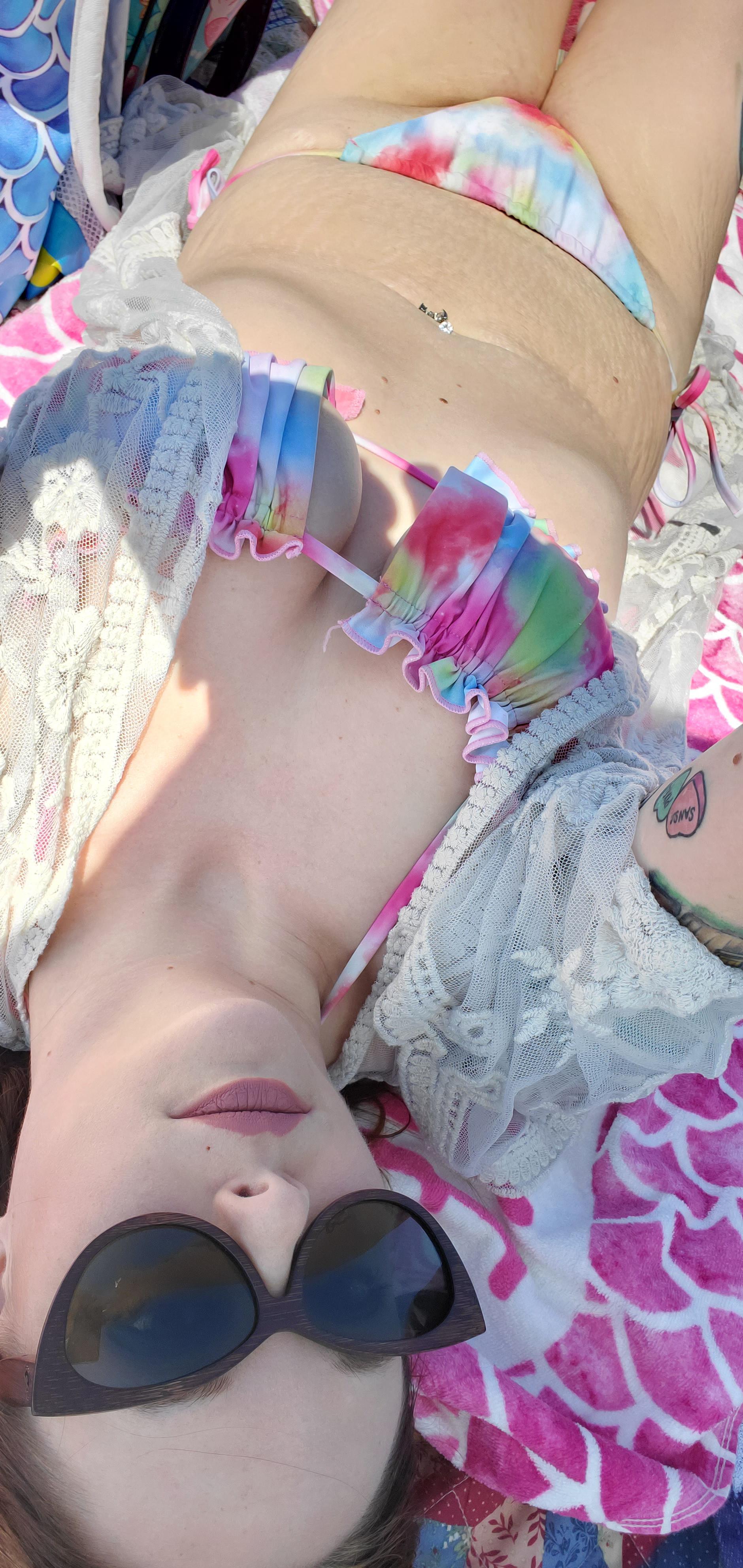 Perfect beach day! (oc) | Scrolller