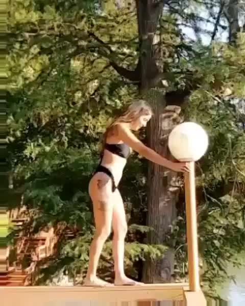 Perfect form | Scrolller