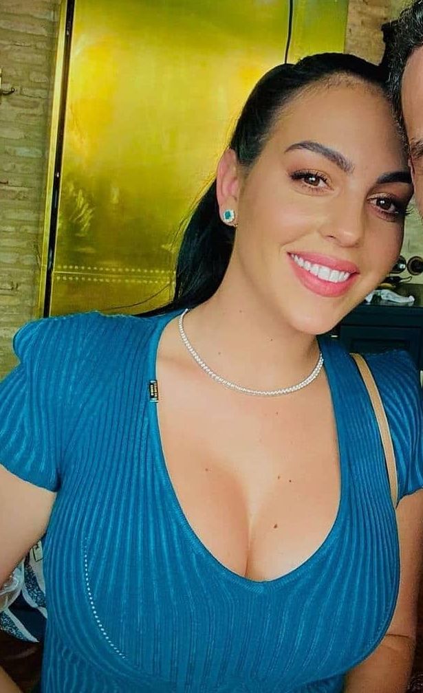 Perfect Gio | Scrolller