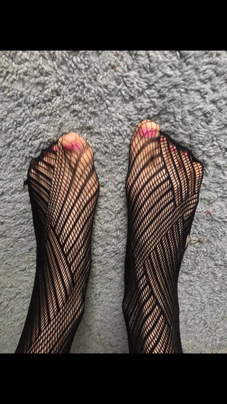 Perfect soles in fishnets | Scrolller