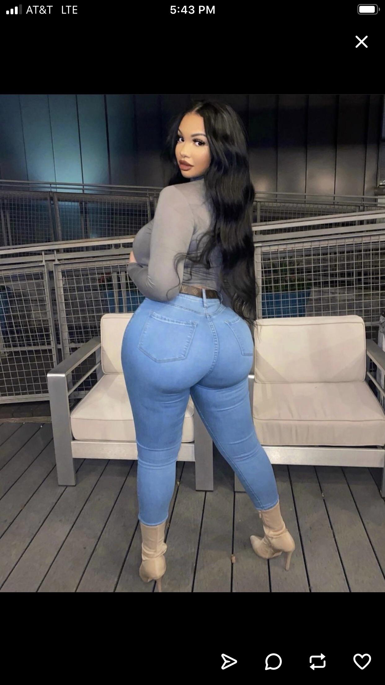 Phat AF! | Scrolller