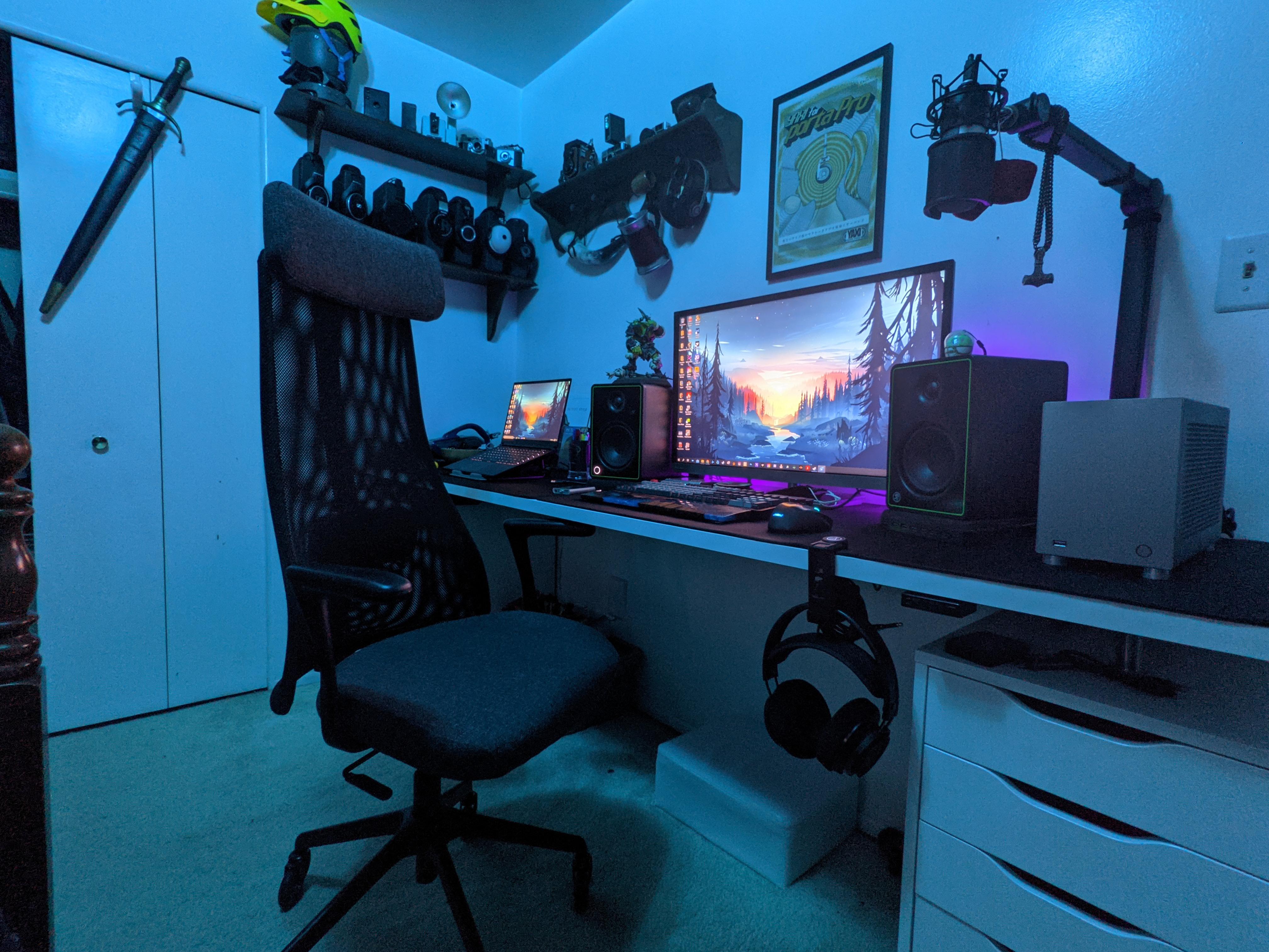 Photo editing/Gaming Battlestation. | Scrolller