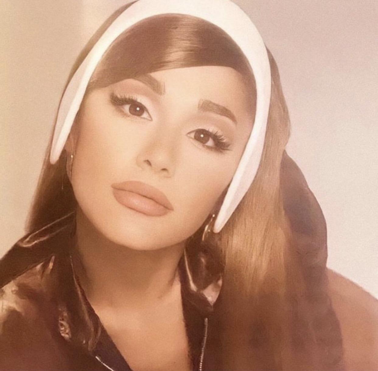 photo that was part of the deluxe positions album | Scrolller