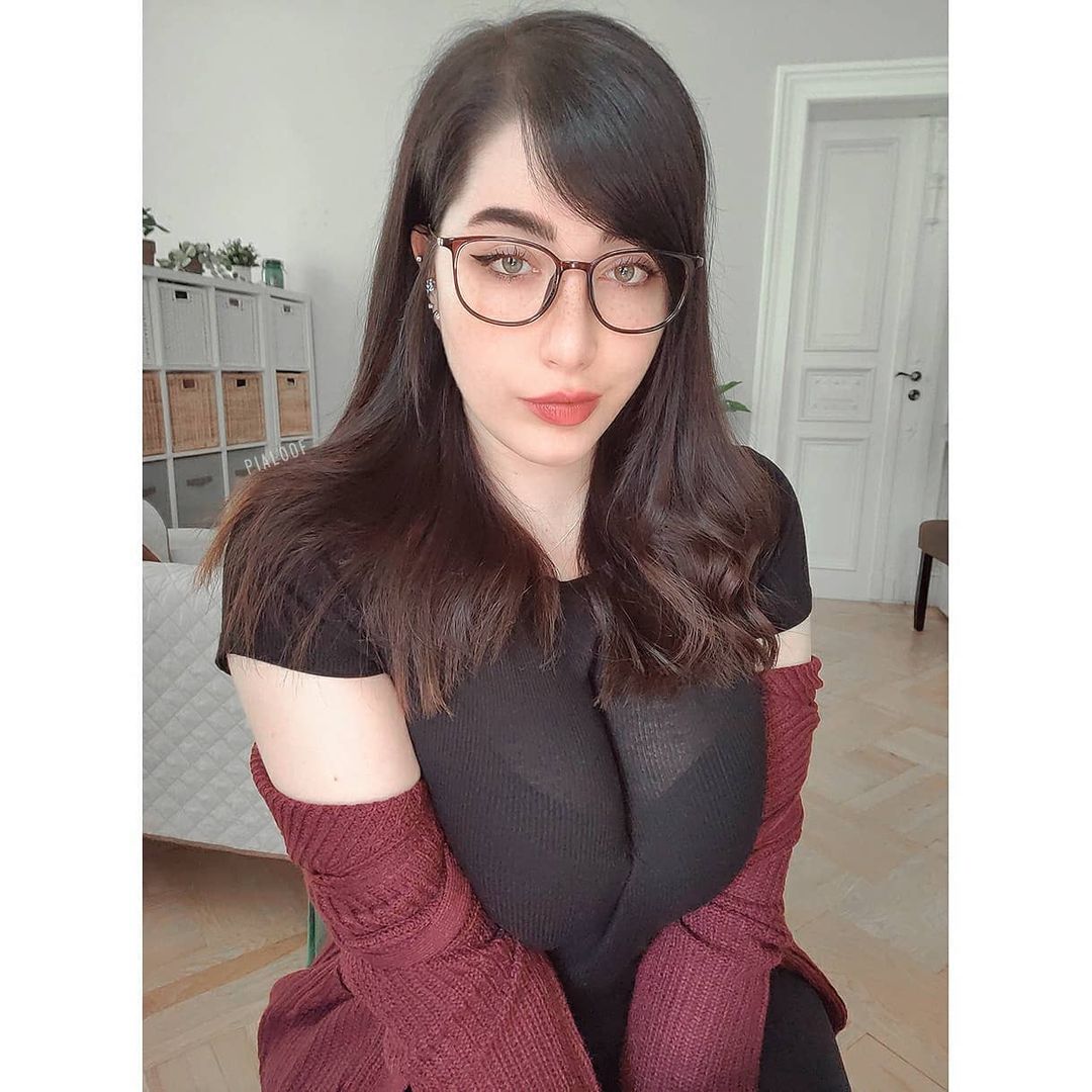 Pia Loof | Scrolller