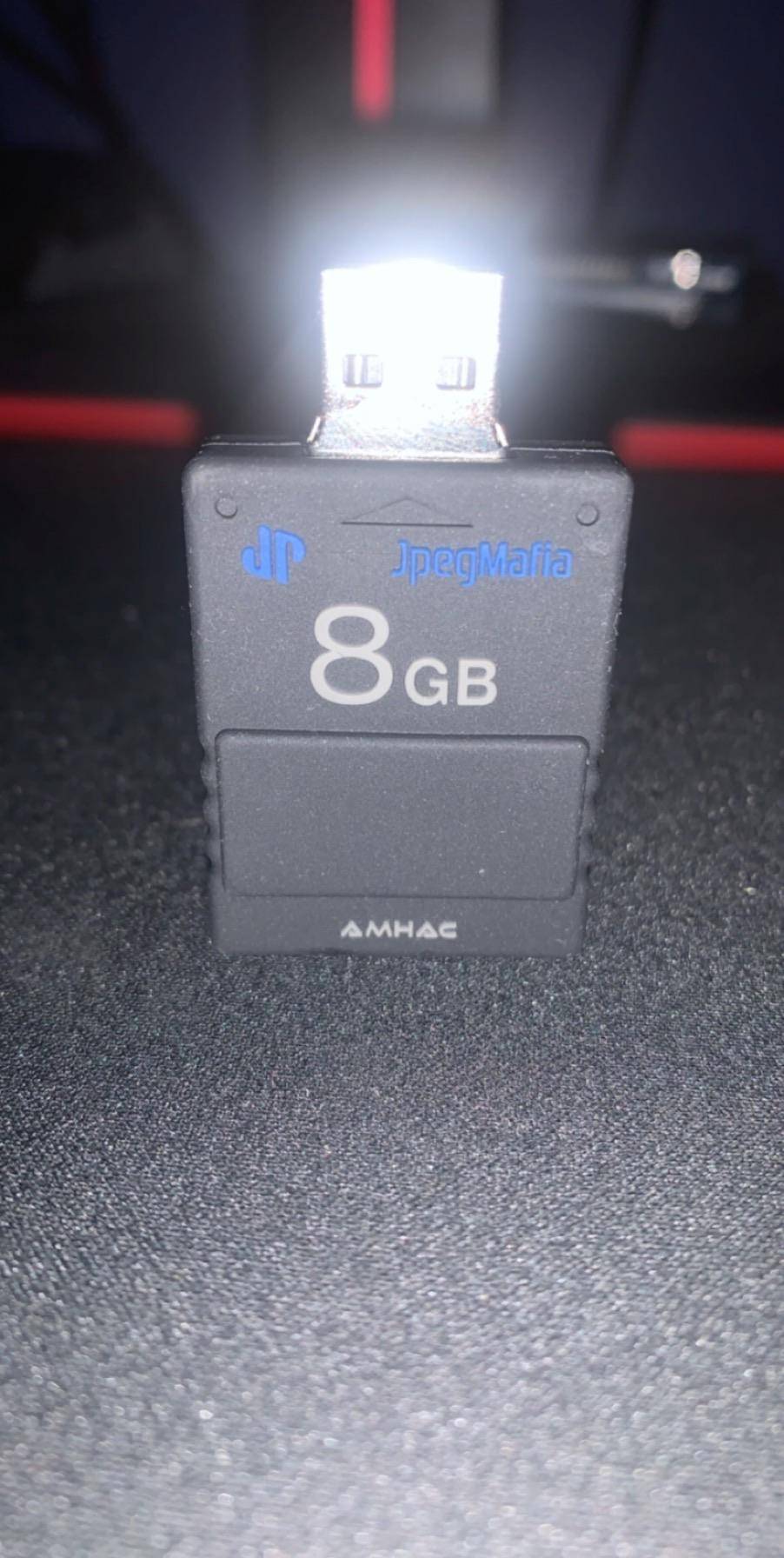 Picture of the actual usb drive (says 8GB instead of 1) | Scrolller