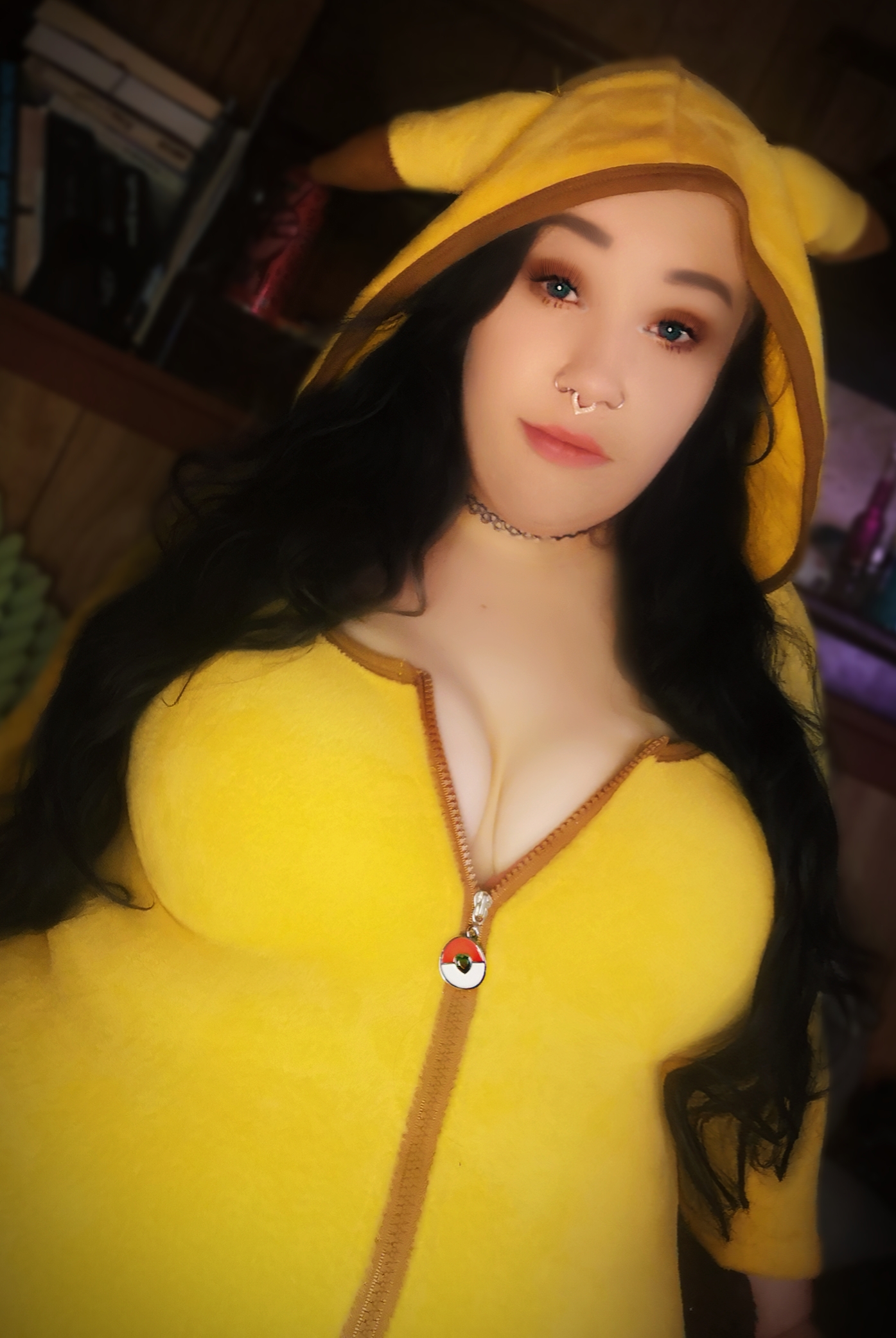 💛 pika pika 💛 | Scrolller