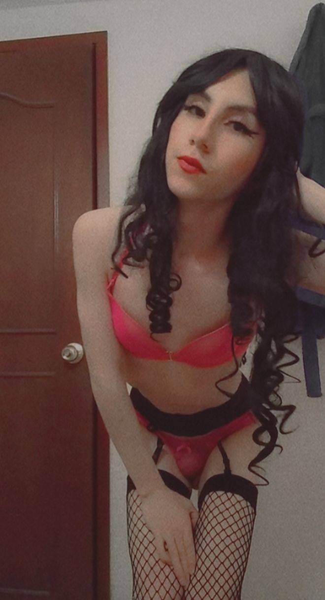 Pink and black is a good combination 😉 ️🔥 | Scrolller