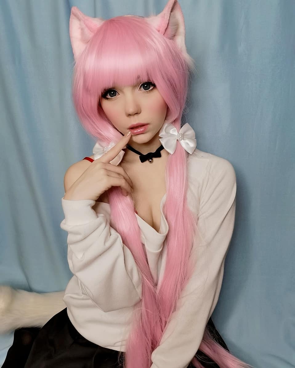 Pink Neko Caticornplay | Scrolller