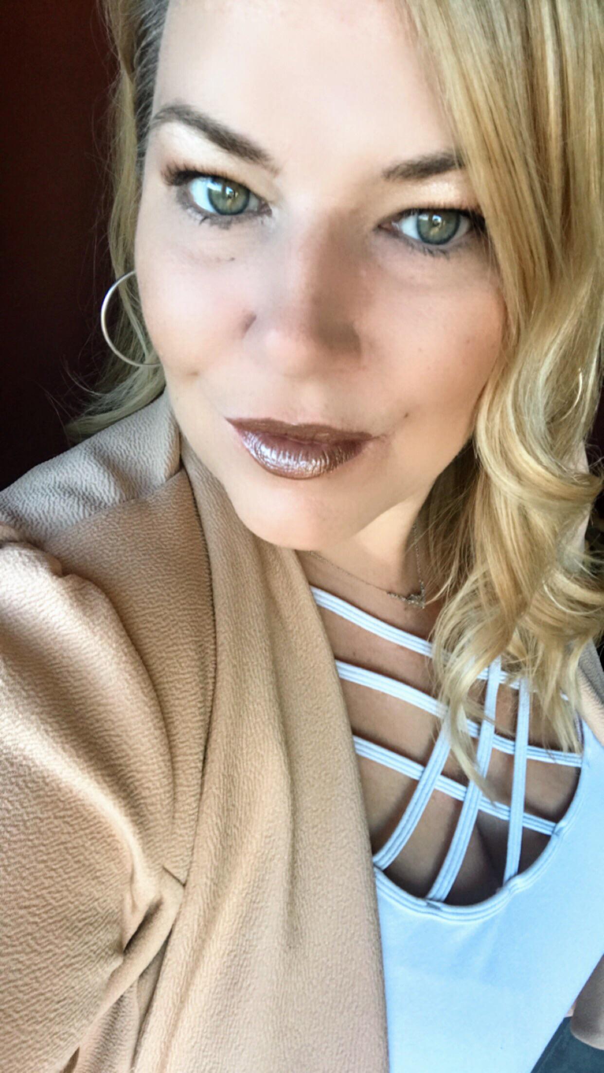 Place creative caption here 🤷‍♀️ | Scrolller