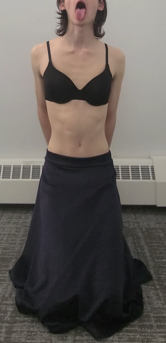 Please feed me cum (she/they) | Scrolller