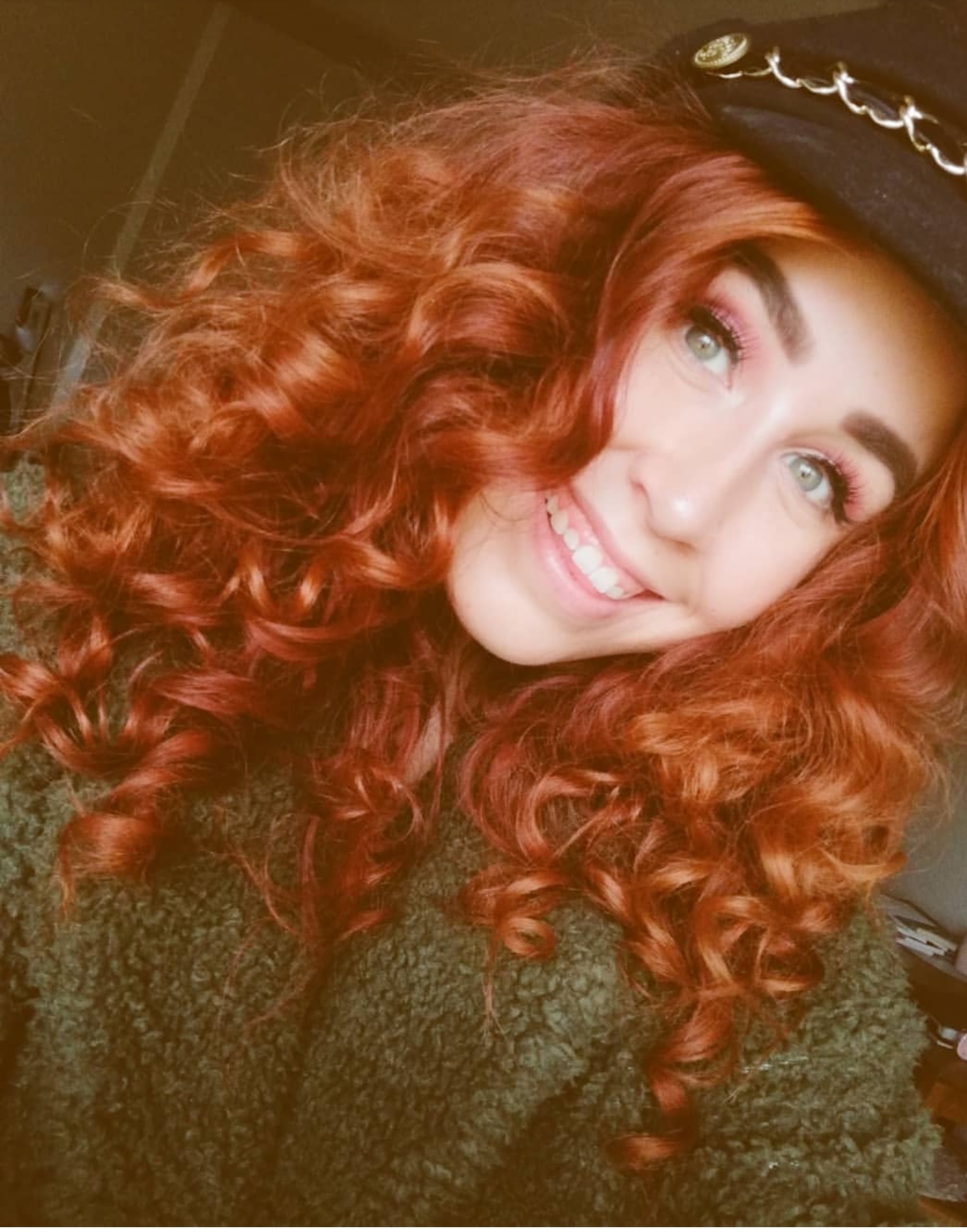 Please make her a cuckold | Scrolller