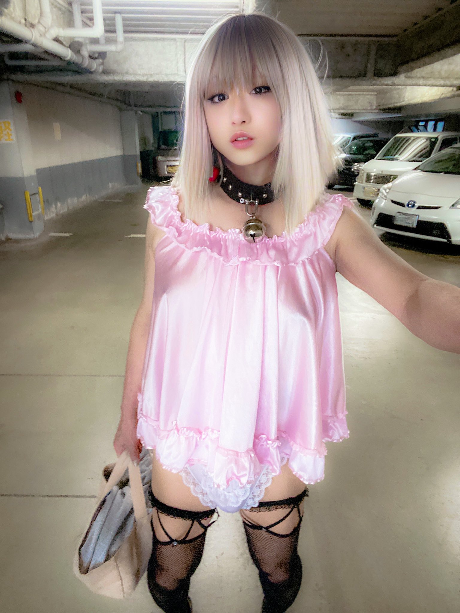 Plucked her eye brows on the way | Scrolller