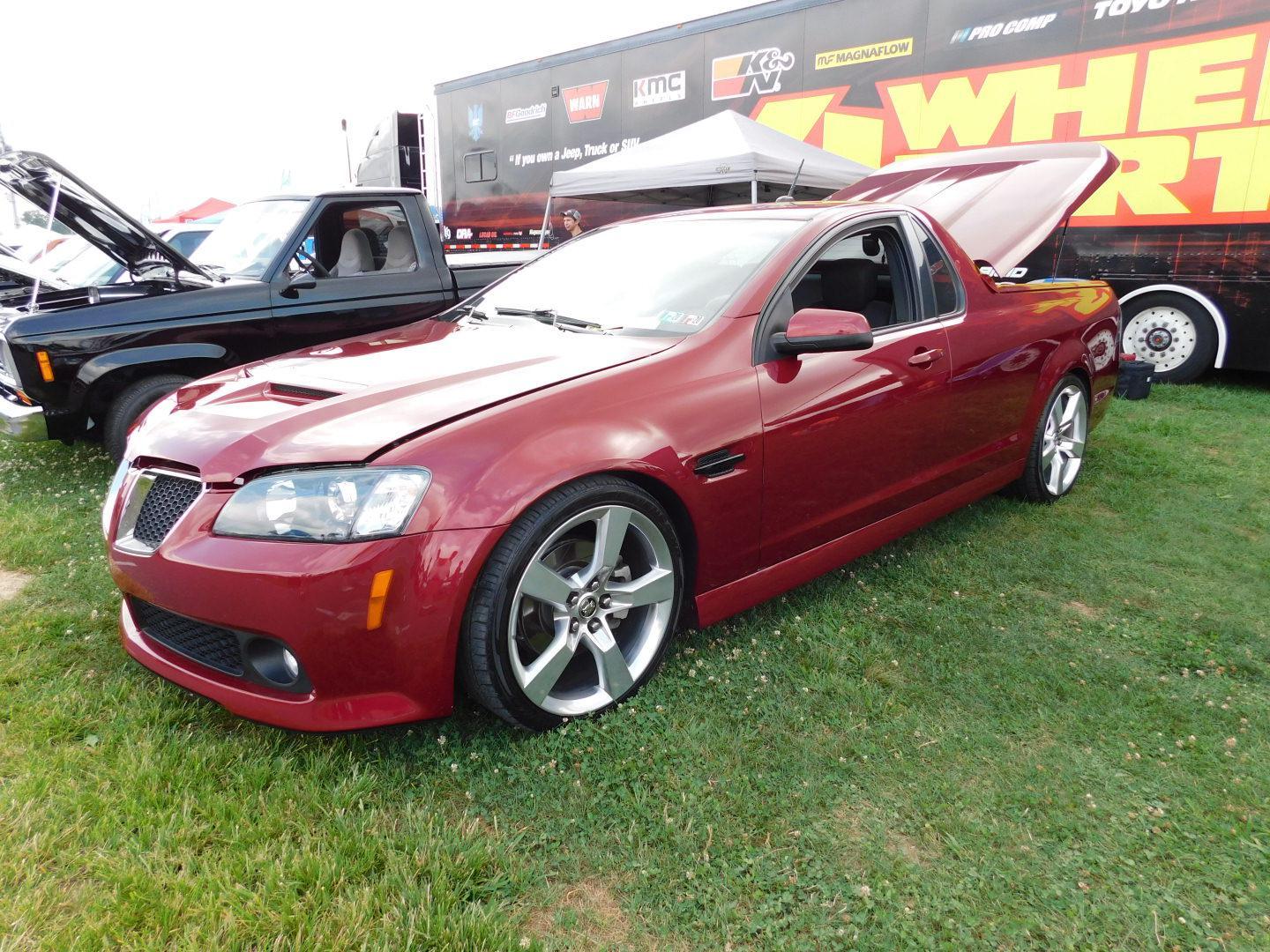 Pontiac G8 Ute | Scrolller