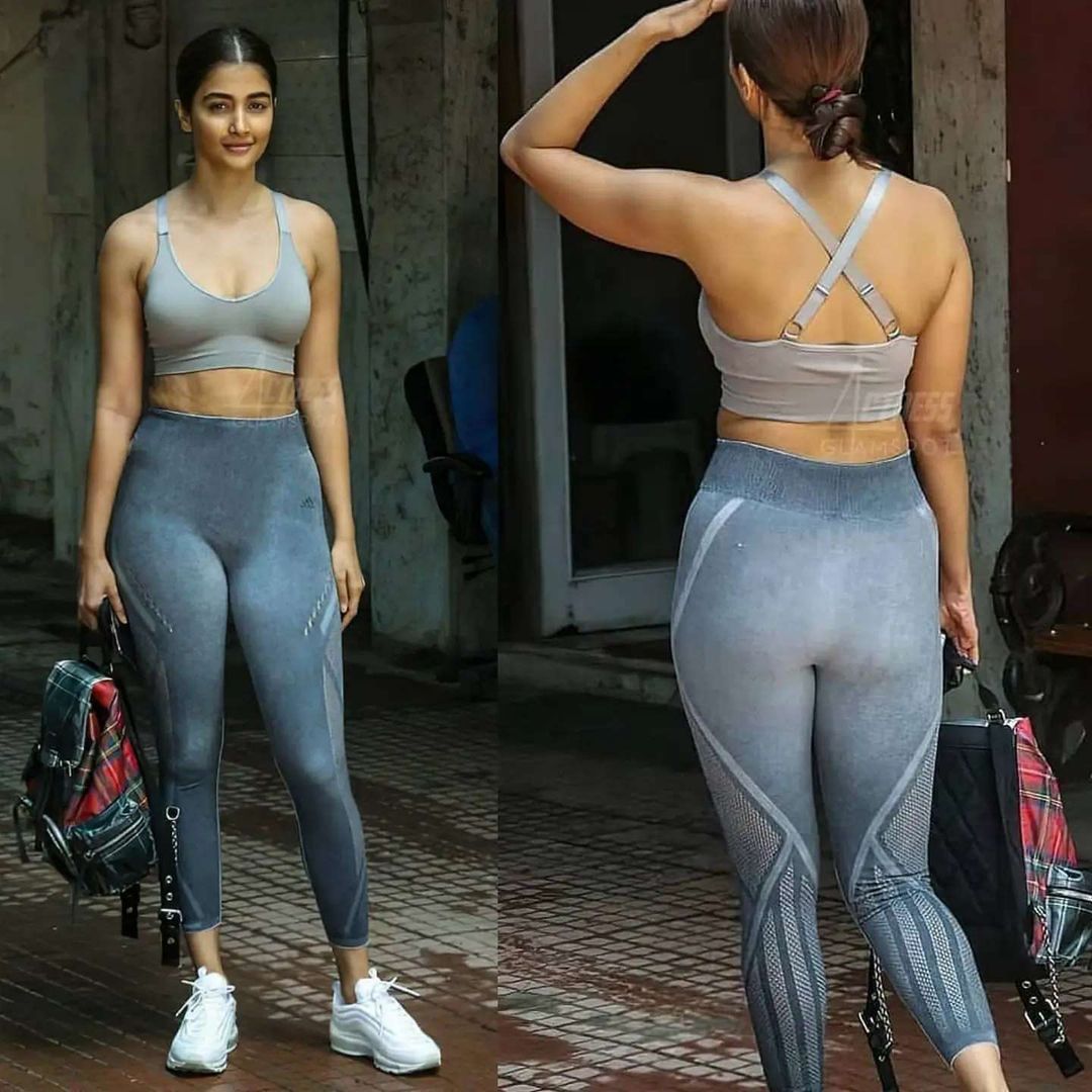 Pooja hegde front and back view | Scrolller