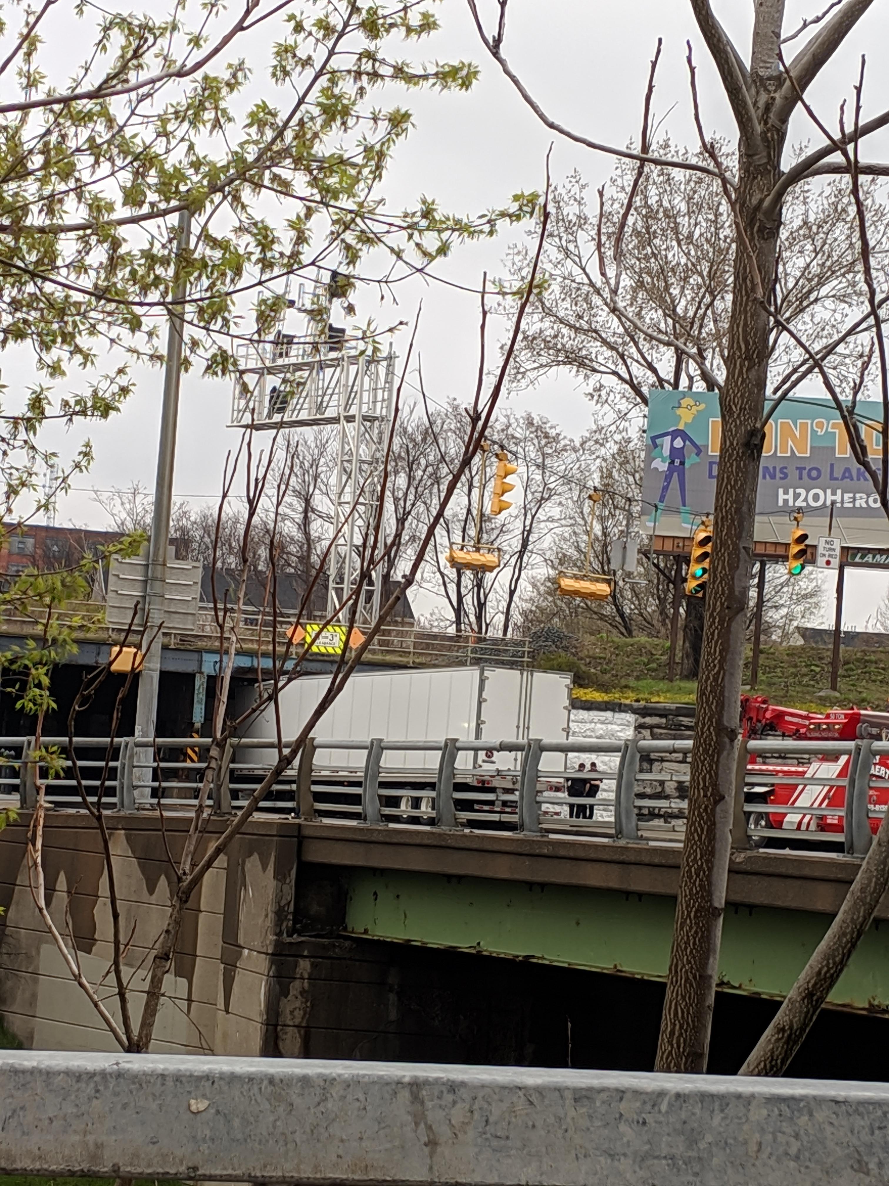 Poor bridge | Scrolller