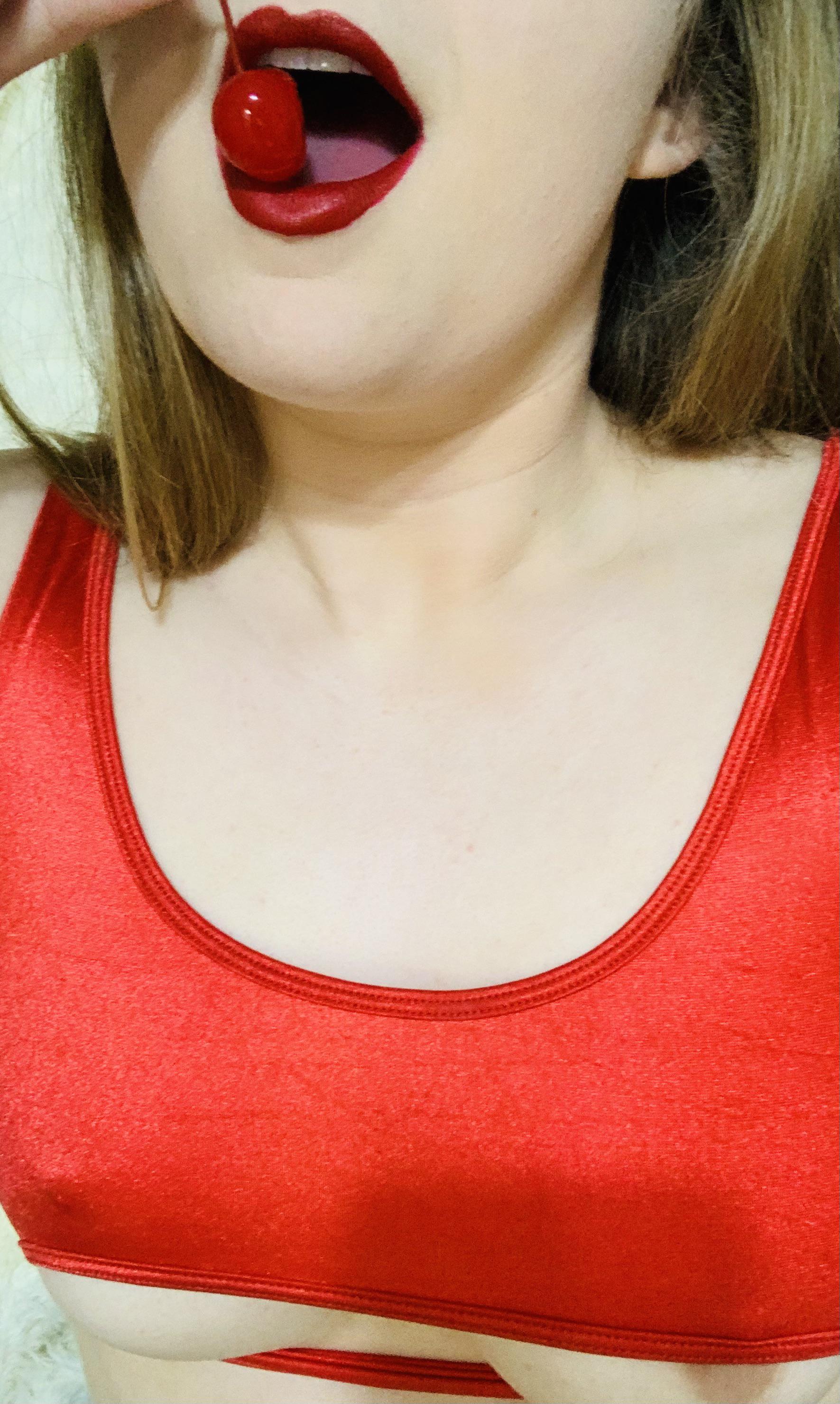 Pop my cherry and bounce my tits | Scrolller